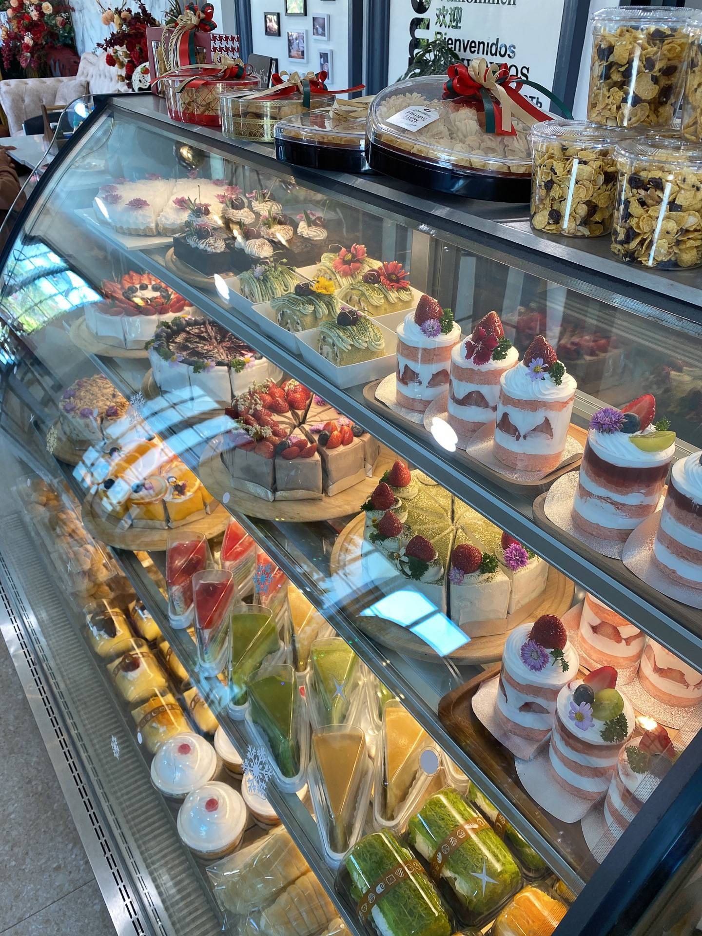 รีวิว บ้านเค้กคาเฟ่ Baan Cake Caf'e ภักดีชุมพล - แวะมาอุดหนุนเค้กร้าน ...