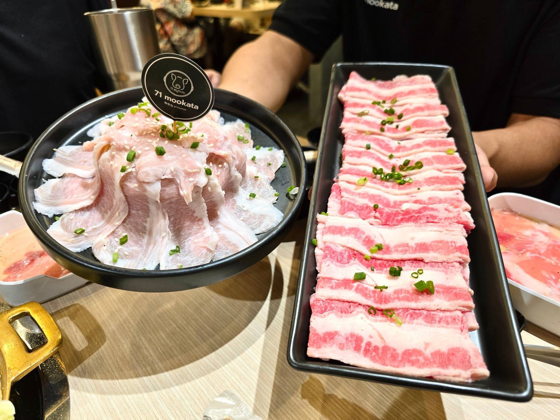 รูป 71 Mookata ปาร์ค บางนา