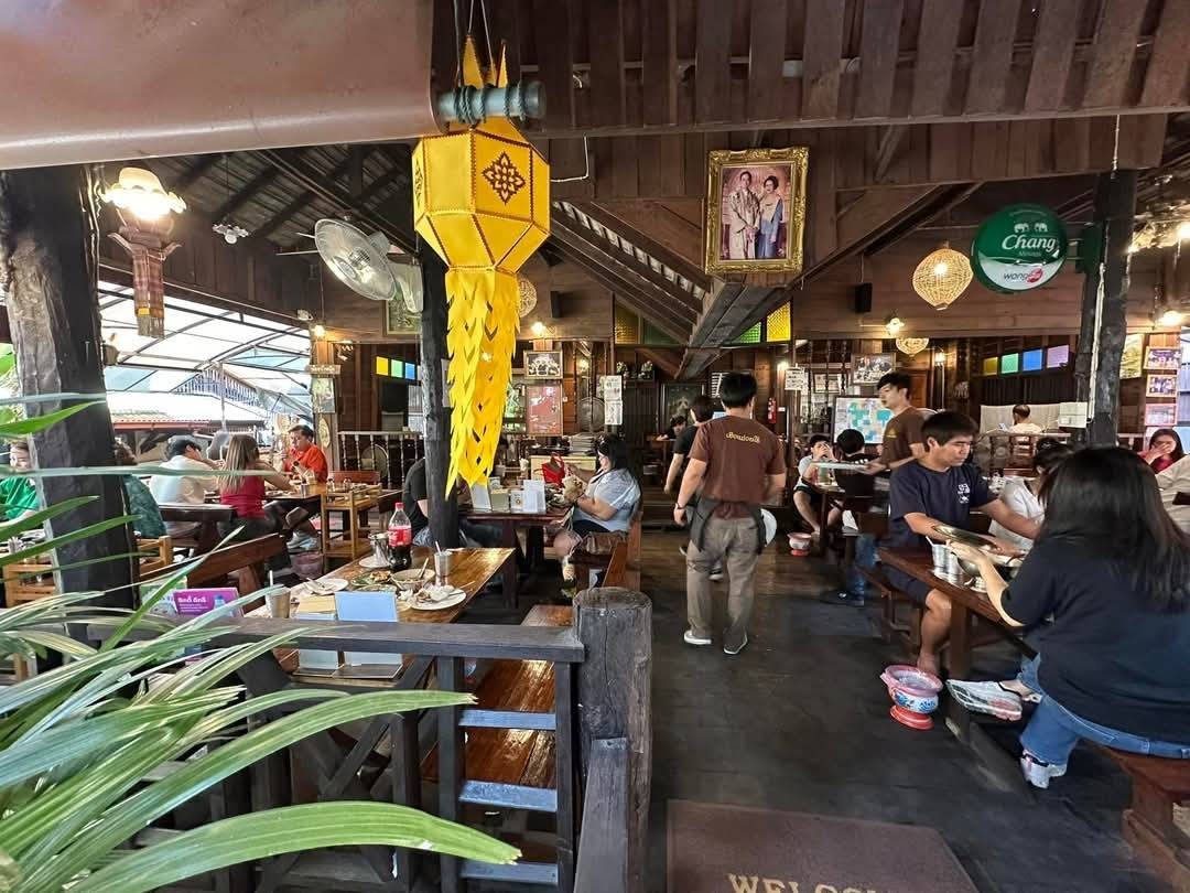 รูป เฮือนม่วนใจ๋ Huan Muan Jai