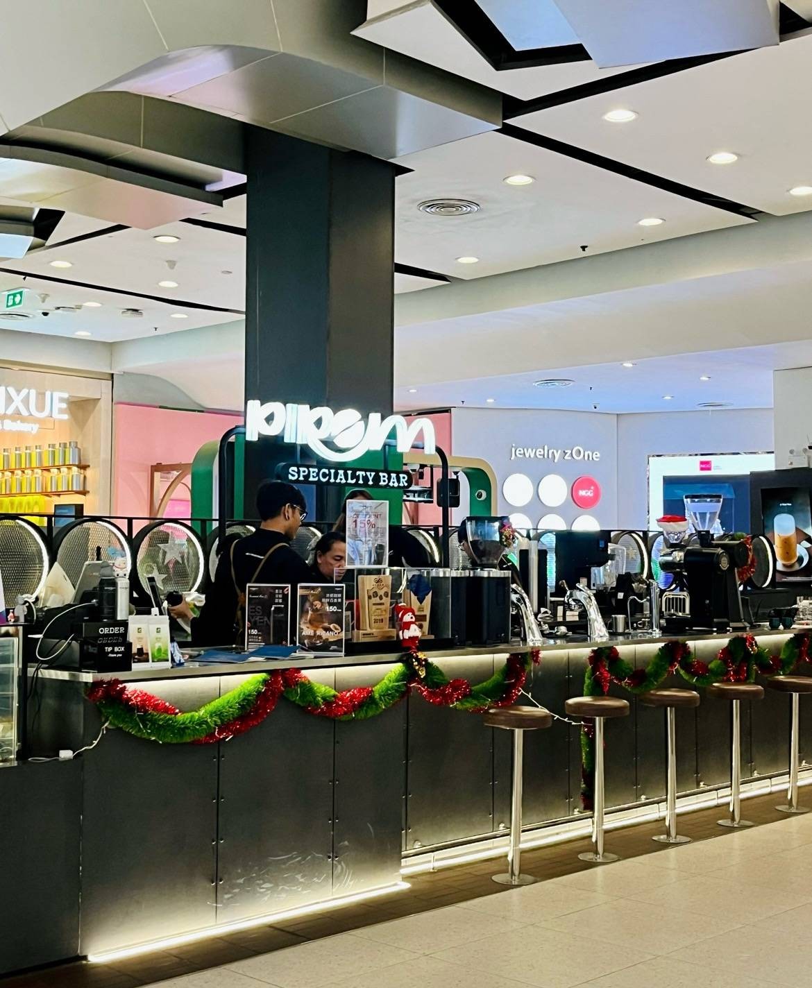 รีวิว PIROM Specialty Bar centralwOrld - Pirom Coffee ร้านกาแฟเมล็ดไทย