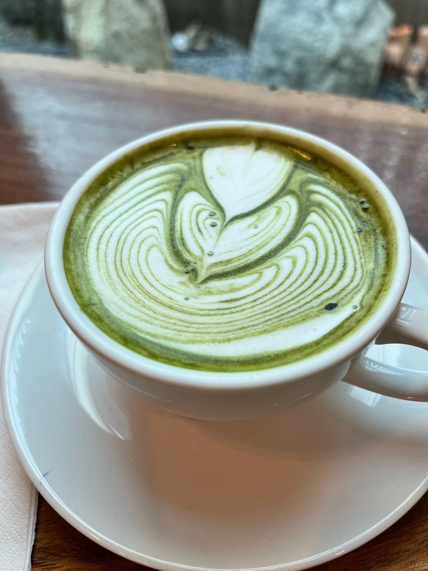 รีวิว Bluekoff Udon - มัทฉะลาเต้ร้อน ลายสวย รสชาติดี