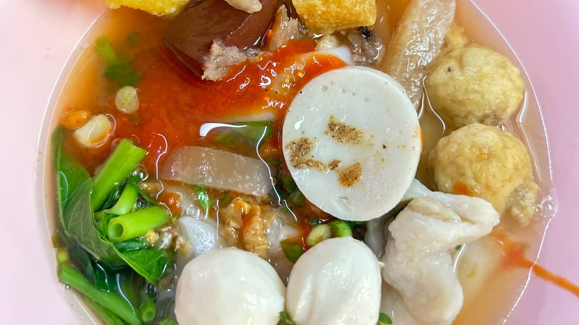 ก๋วยเตี๋ยวลูกชิ้นปลาเยาวราช - สั่งอาหารเดลิเวอรี | Wongnai x LINE MAN