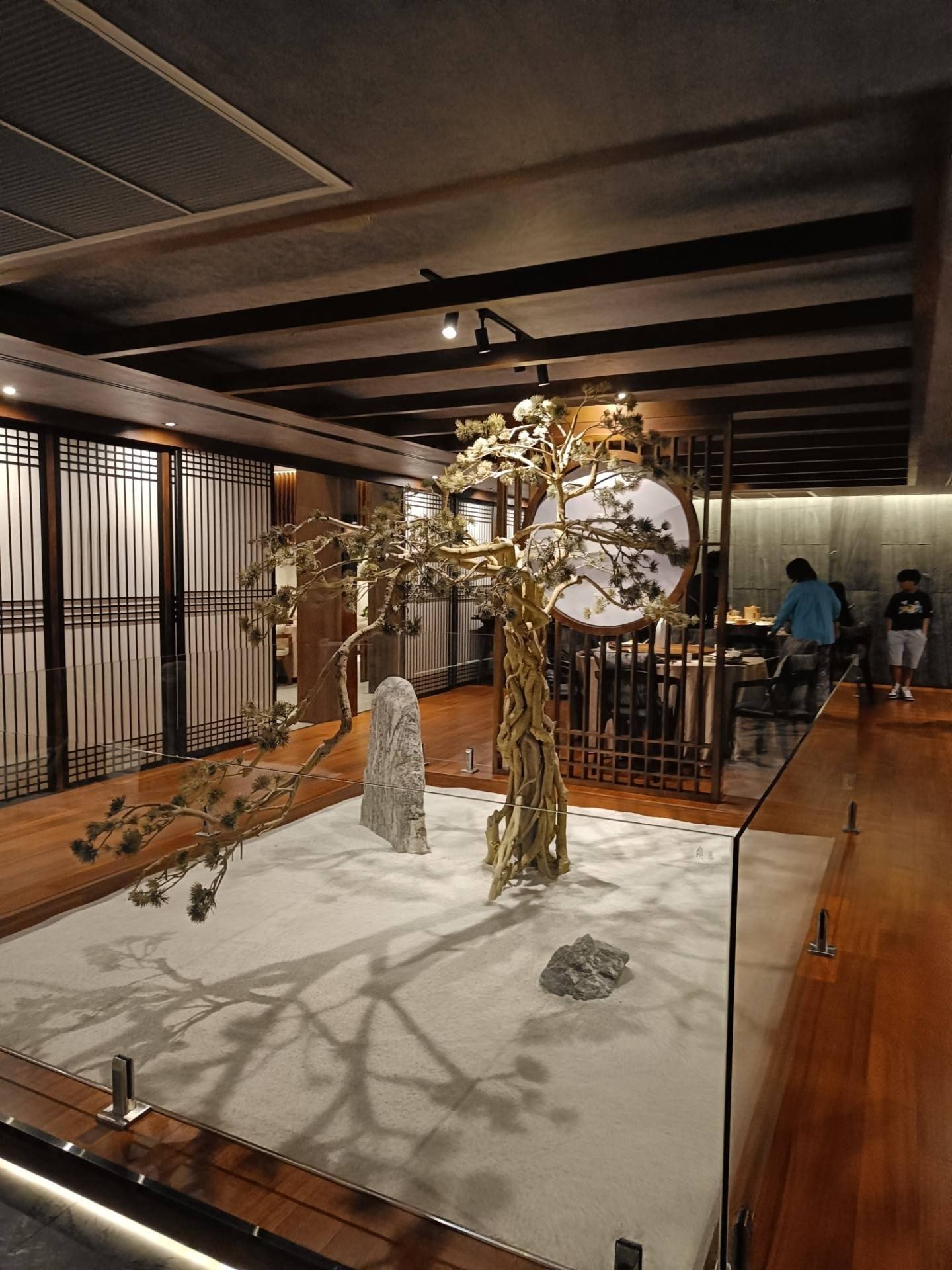 รูป LAOTENG ARNOMA branch 00001