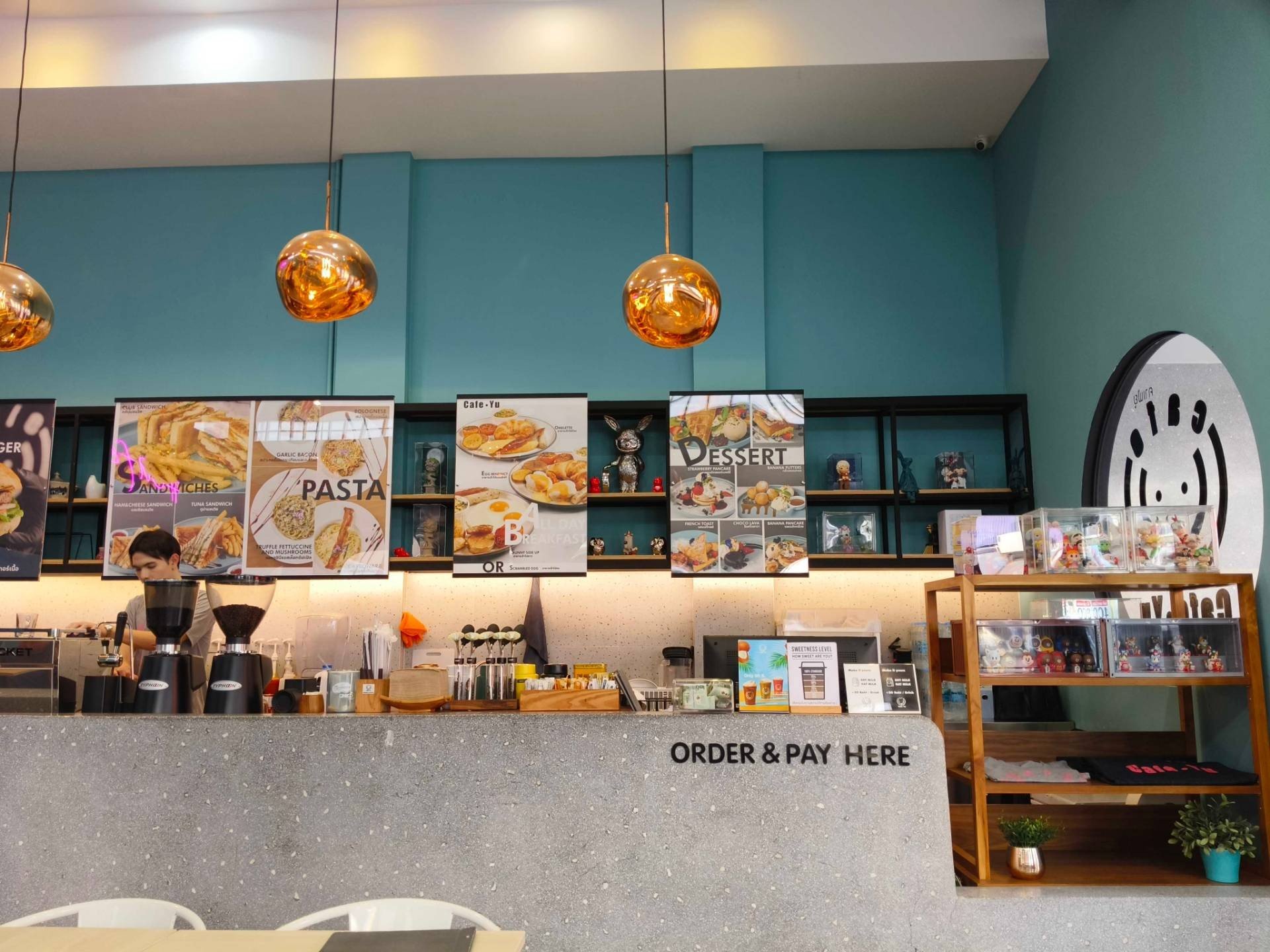 รีวิว Cafe Yu - อร่อยและสะอาด