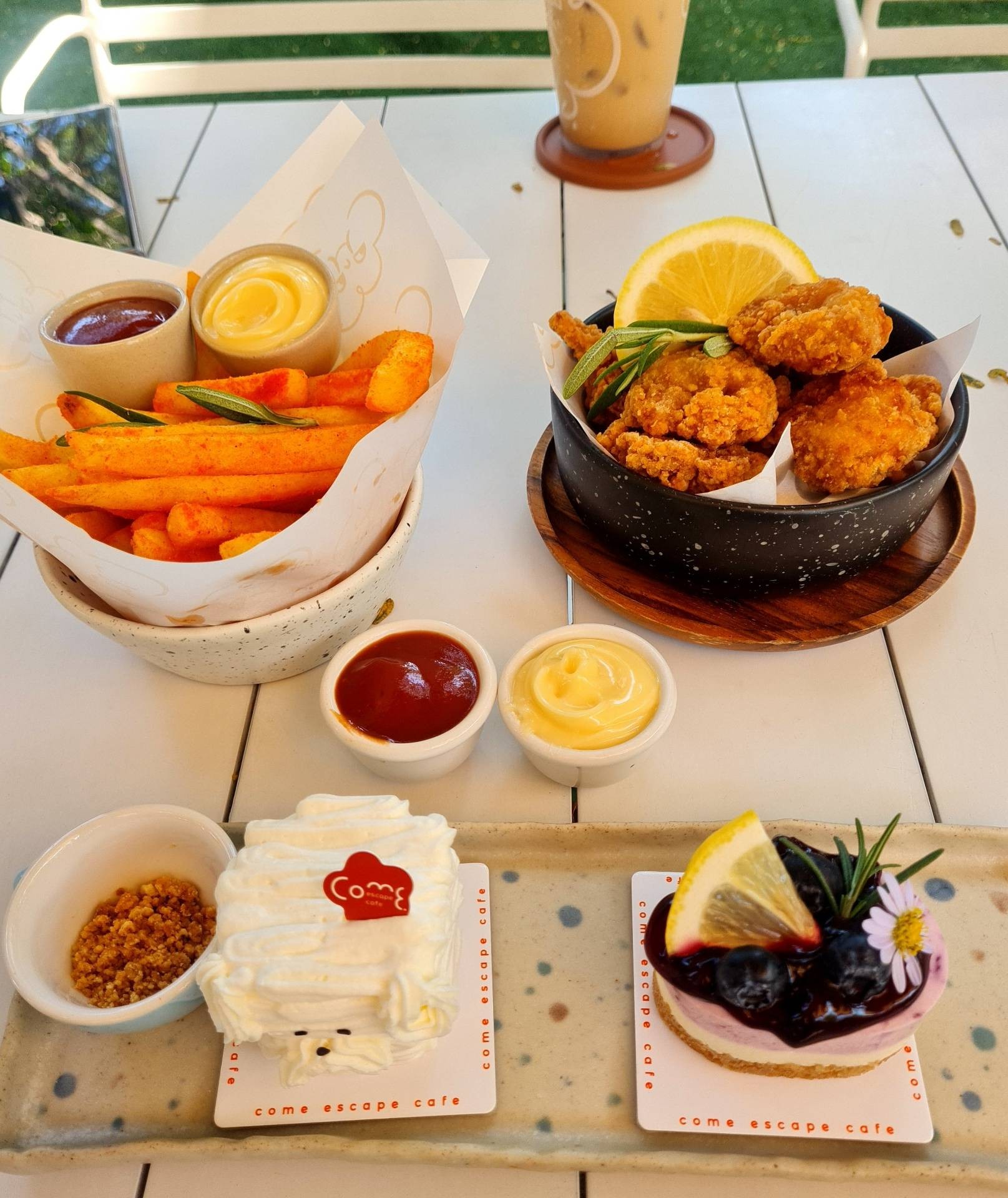 รีวิว Come Escape Cafe Come escape cafe - กลับมาอีกครั้ง ค่อนข้างประทับใจ
