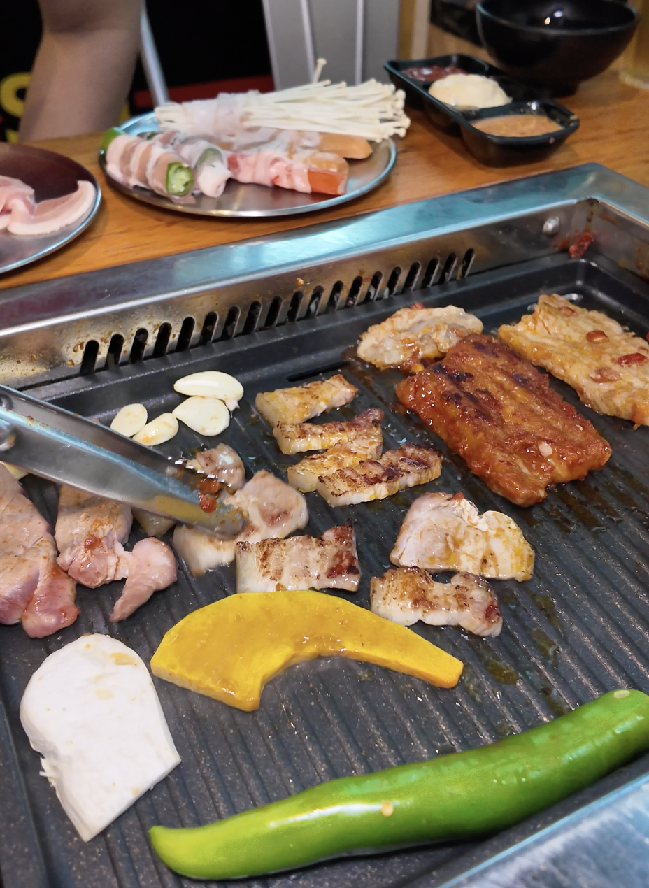 รูป ปิ้งย่างหมูเกาหลี Sam Gyup Sal BBQ สาขาสรงประภา