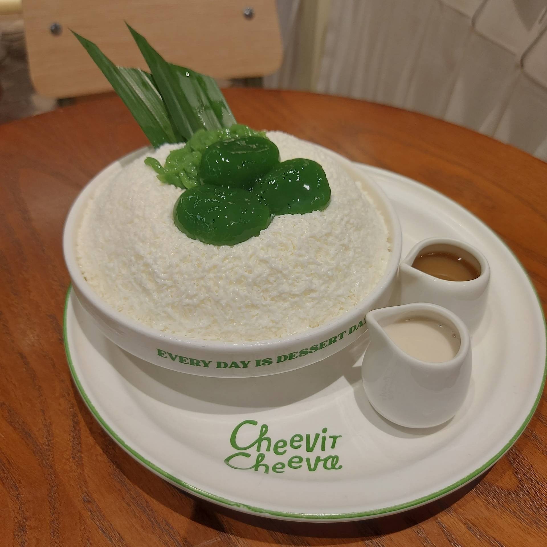 รีวิว Cheevit Cheeva Emsphere - บิงซูลอดช่องเย็นชื่นใจ