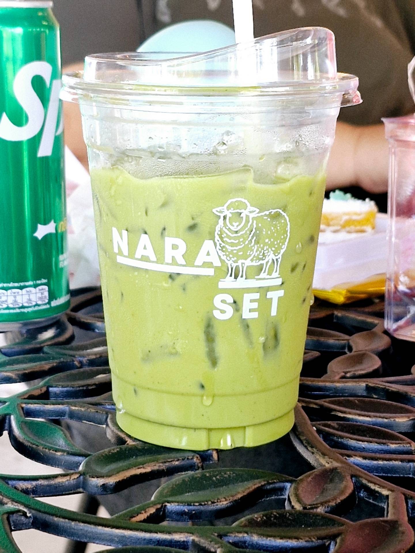 รีวิว Naraset Farm 💕 นราเศรษฐ์ (Cafe) - คาเฟ่เล็กๆ มี mini zoo ให้เด็กๆ ...