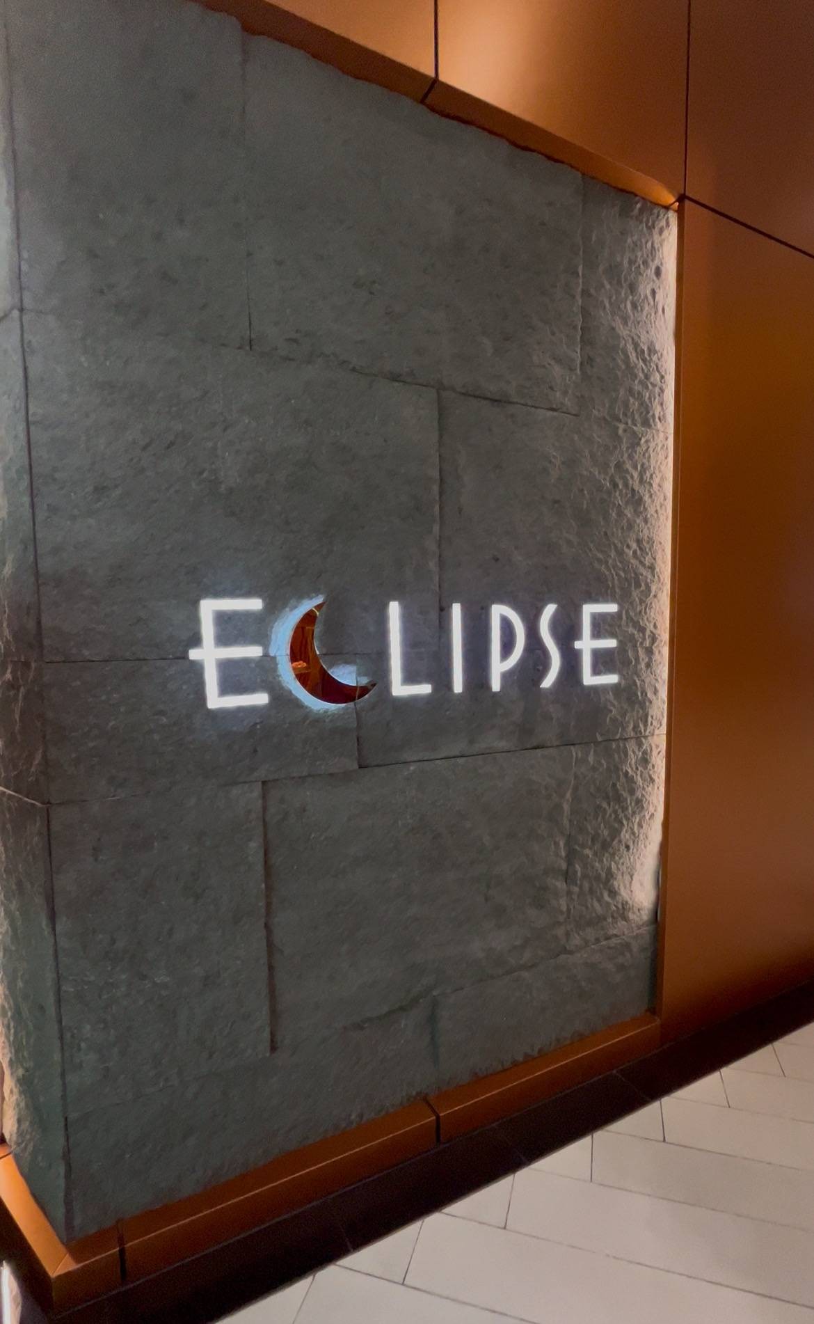 รีวิว Eclipse KING POWER - Eclipse เป็นร้านอาหาร สไตล์คาเฟ่มีขนมสเต็ก ...