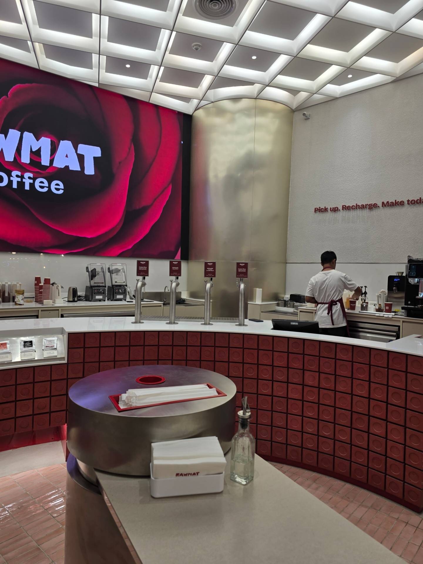 รีวิว Rawmat Coffee - ร้านกาแฟทันสมัยที่ one bangkok