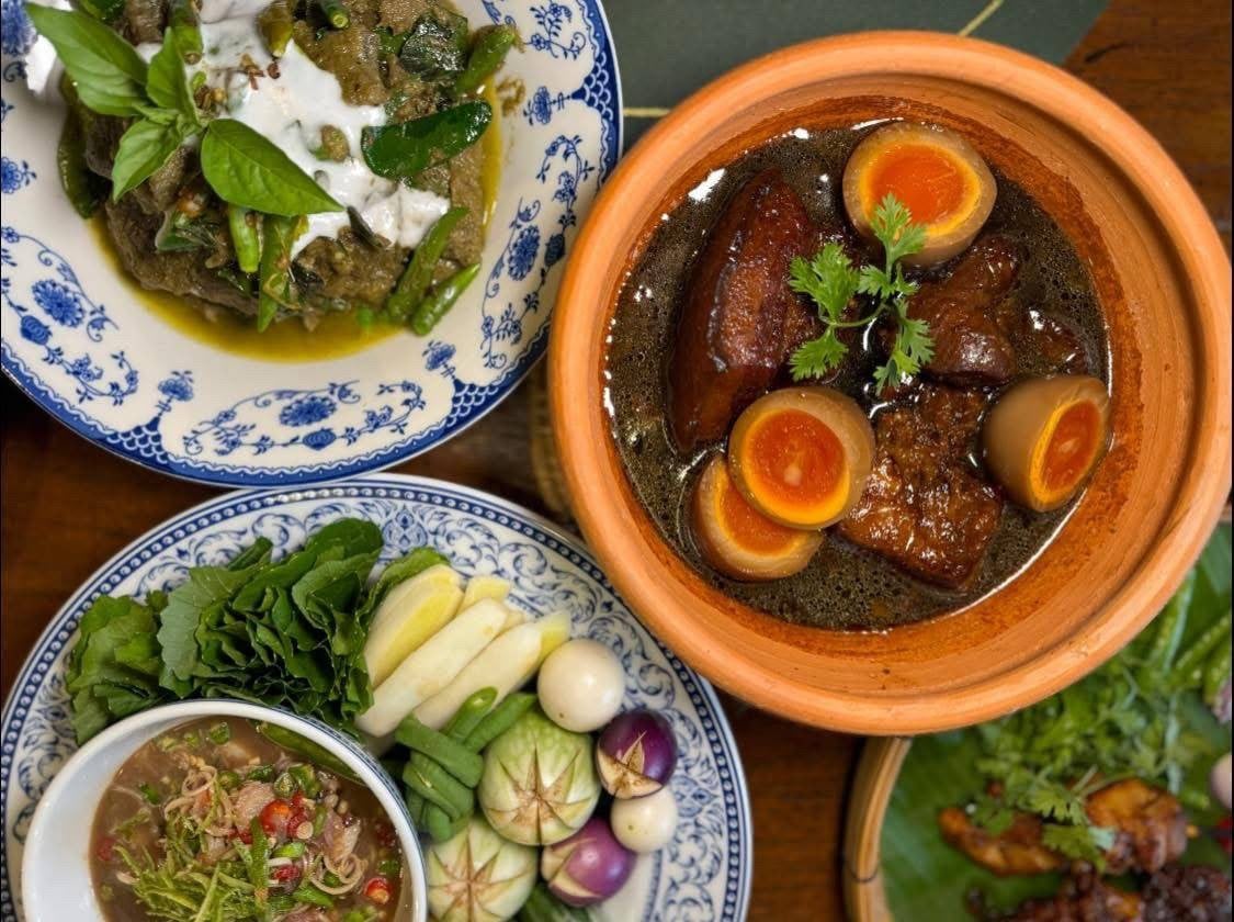 รีวิว Chawee (ฉวี) เชียงใหม่ - อาหารไทยโบราณรสชาติอร่อยถูกปาก