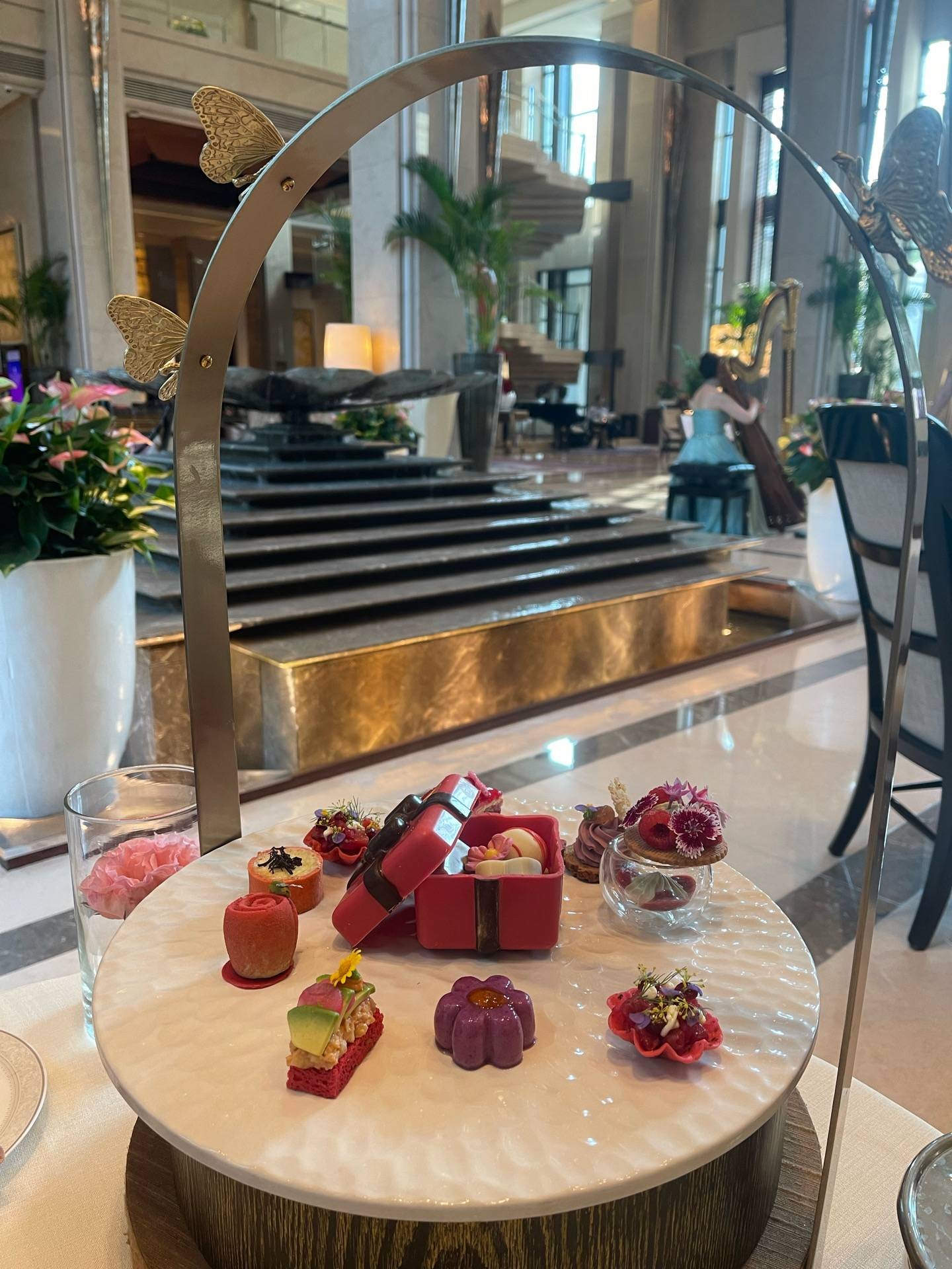 รีวิว 1897 Lounge - Afternoon Tea Set for the Month of Love