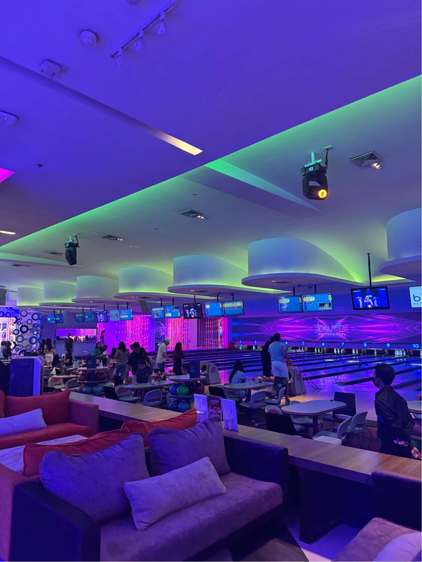 รูป Blu-O Rhythm & Bowl สยามพารากอน