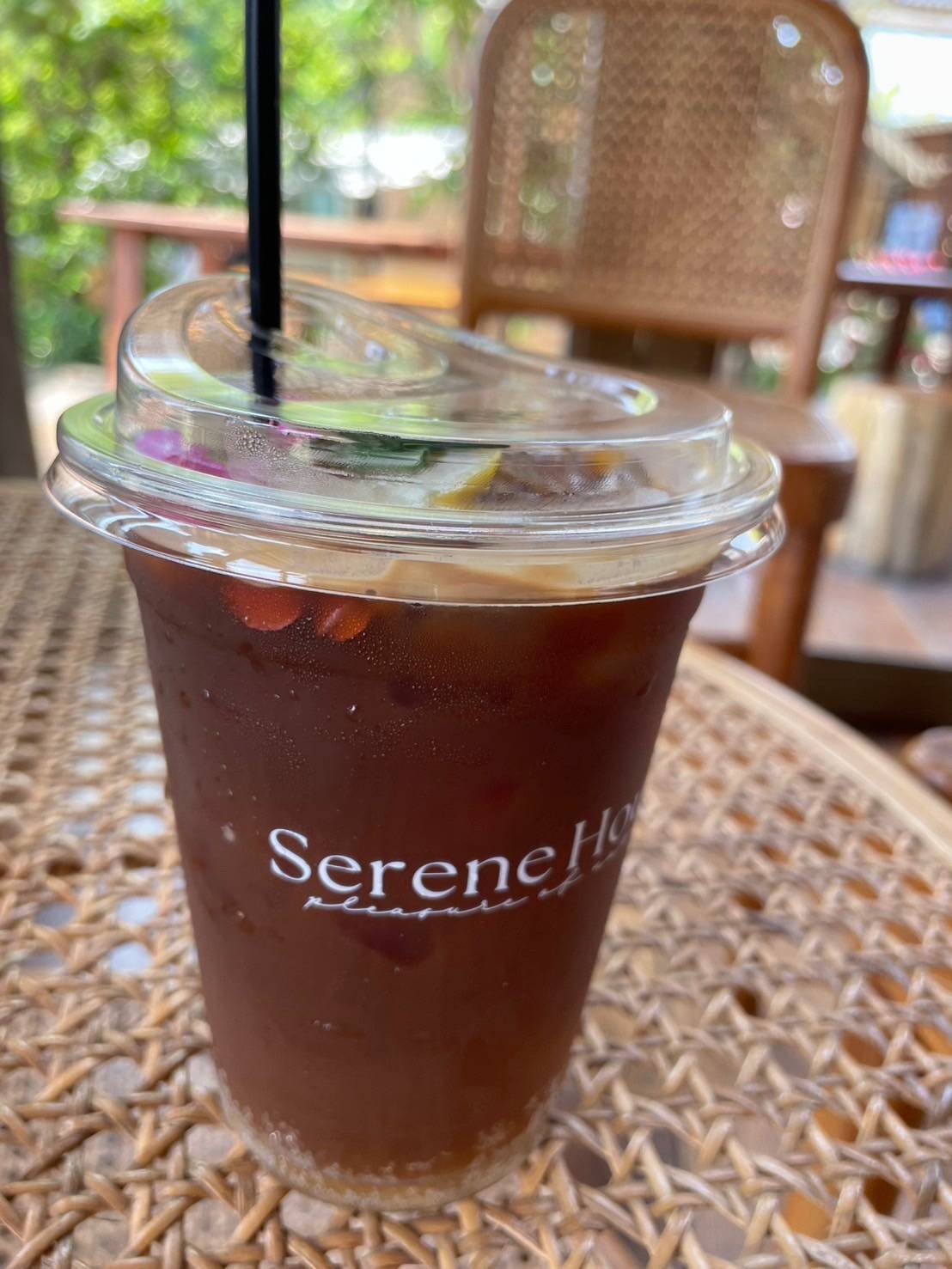 รีวิว Serene House Cafe - กาแฟส้มยู่สุคือสดชื่นมาก
