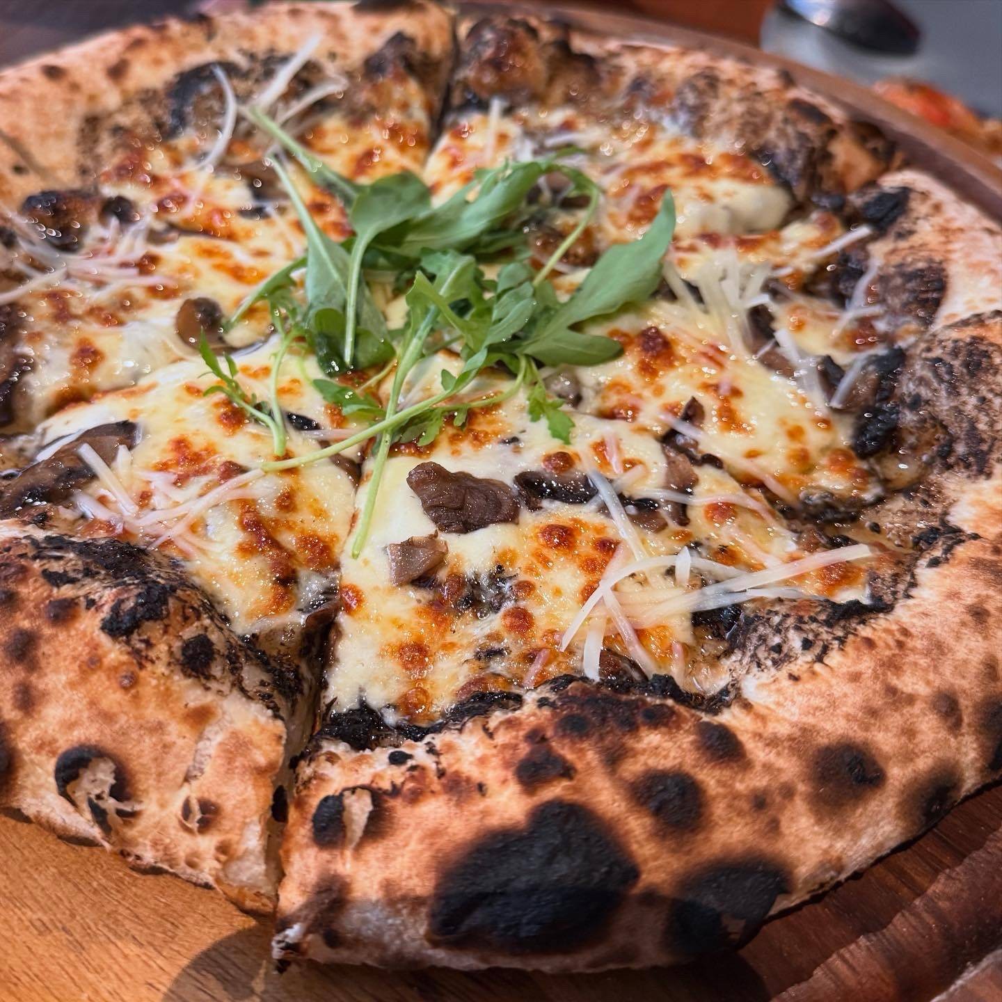 ร้าน Howler Bar & Grill | รีวิวร้านอาหาร