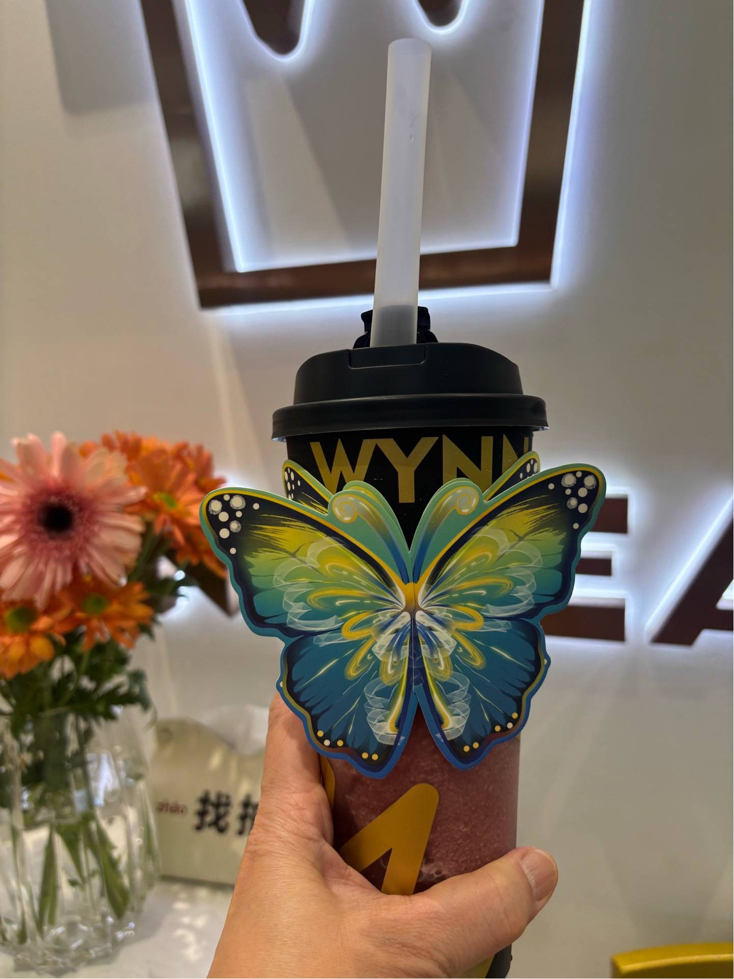 รีวิว Wynn Tea บรรทัดทอง - ร้านเครื่องดื่ม เปิดถึงดึก มีเมนชา กาแฟ ผลไม้