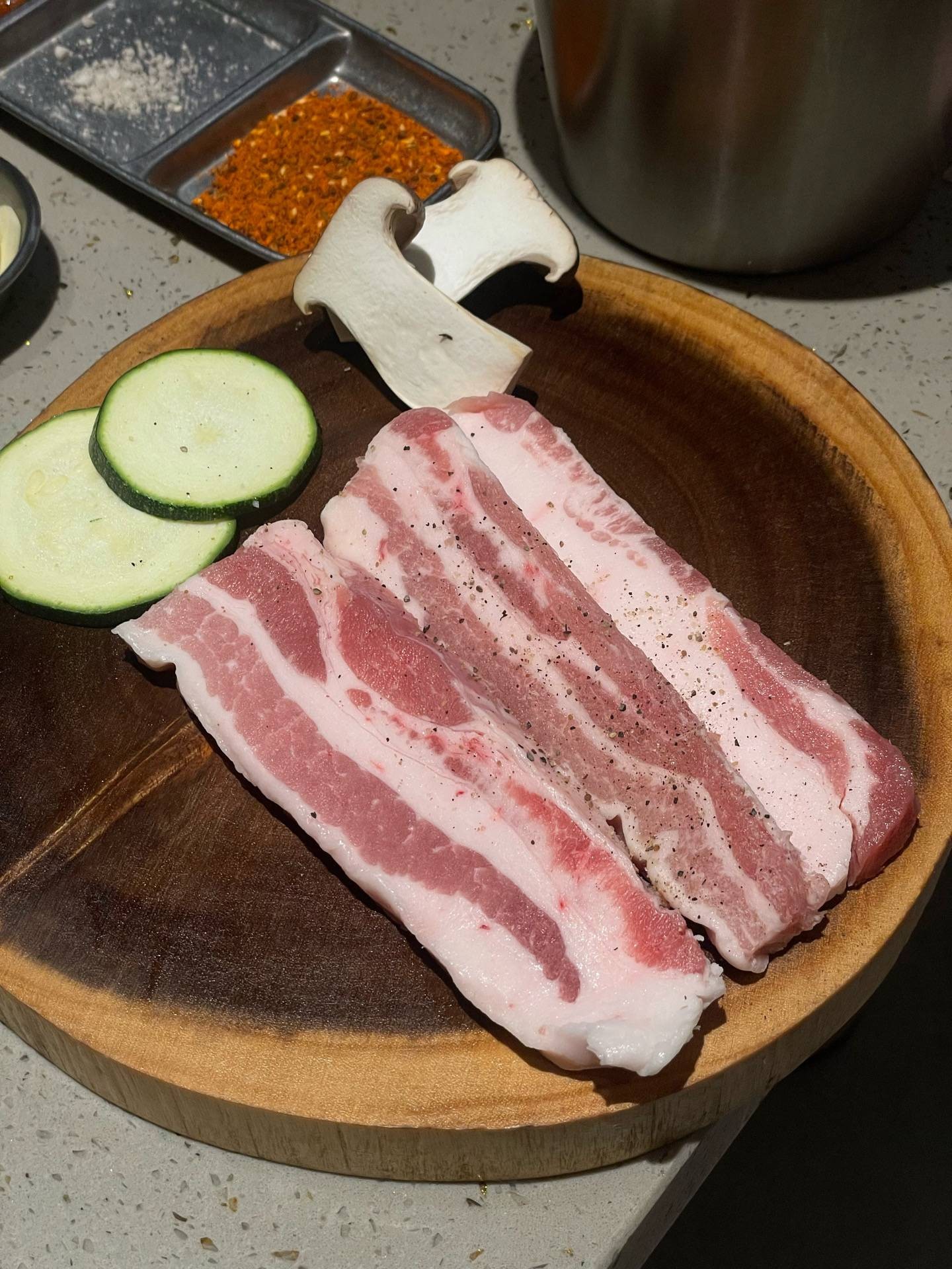 รีวิว Ant cave - - ปิ้งย่างสายเนื้อที่คนรัก BBQ ต้องลอง!