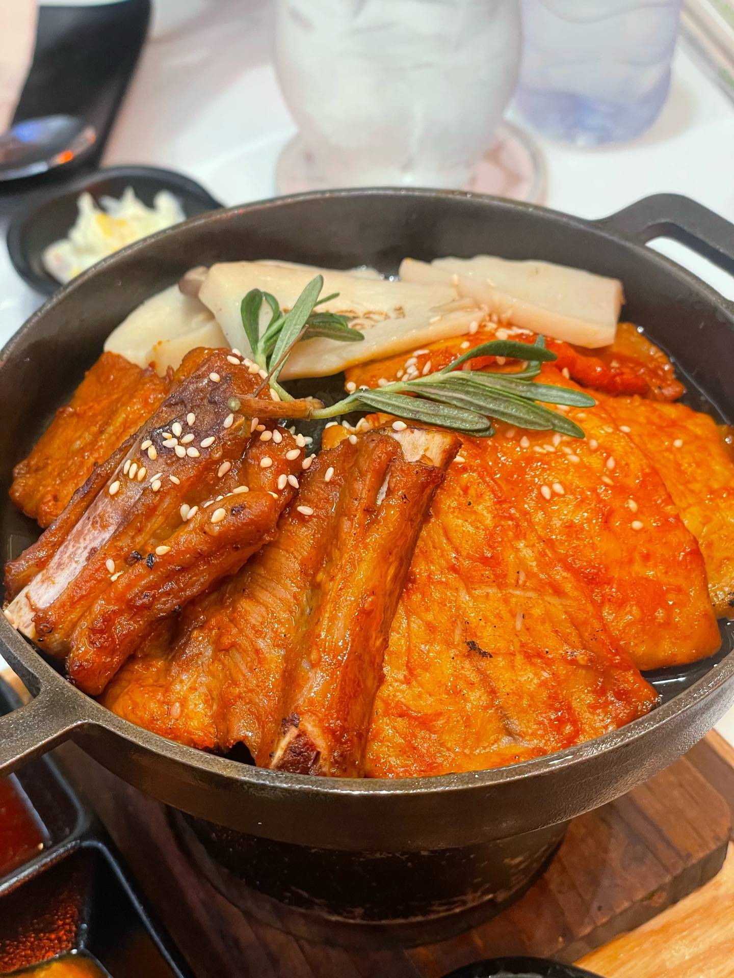 รีวิว Woo Gogi One Bangkok - Korean Hot Pot ที่ต้องลองให้ครบทุกเนื้ออออ