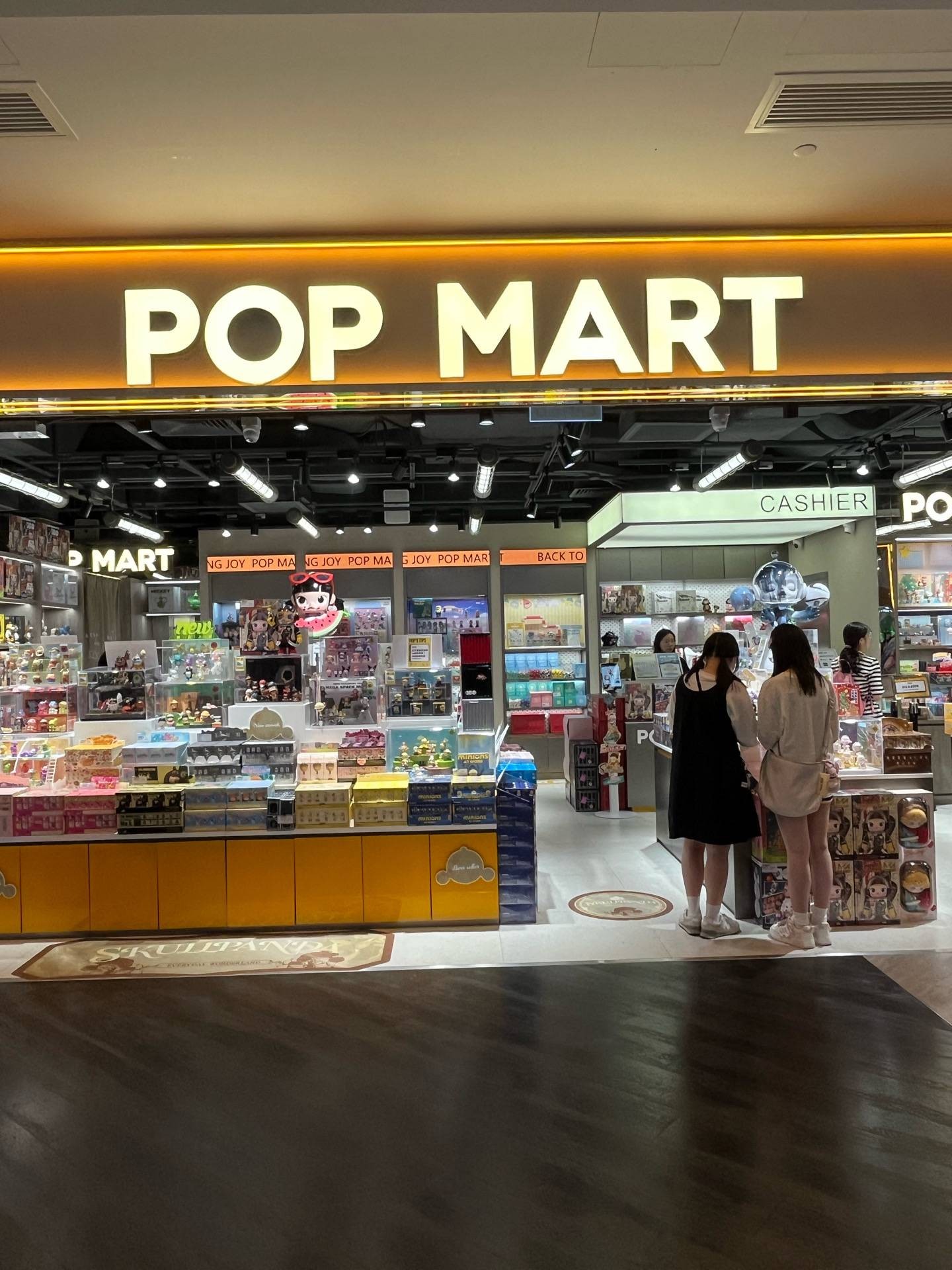 รีวิว Pop Mart สาขา K11 Art Mall - Pop Mart สาขา K11 Art Mall