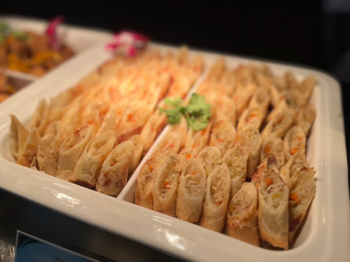 รีวิว Charm Cuisine Oakwood Suites Tiwanon Bangkok - Charm Cuisine is ...