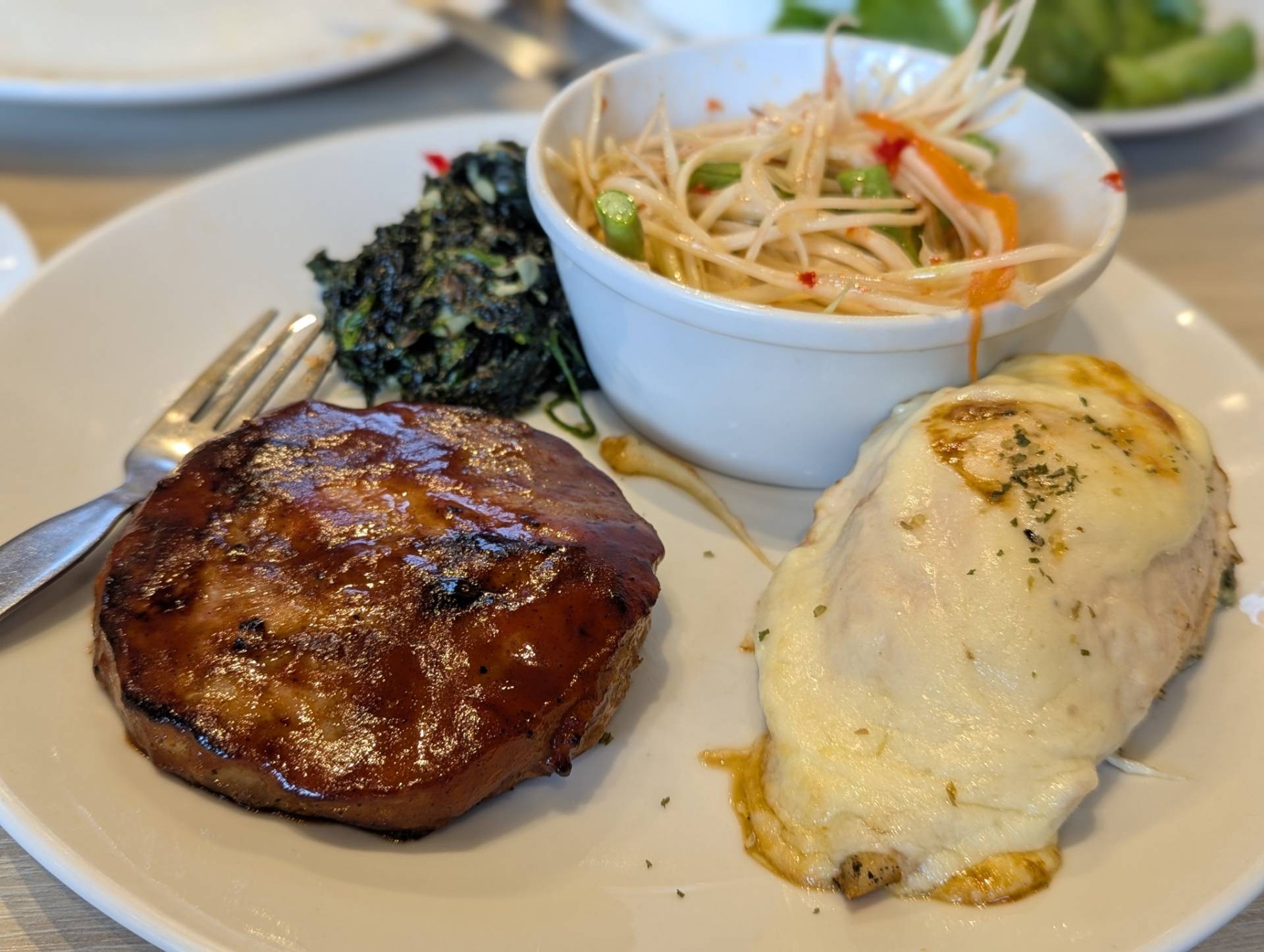 รีวิว Normal Steak พร้อมดินแดง - ร้านสเต็คที่คุ้มค่าและอร่อย