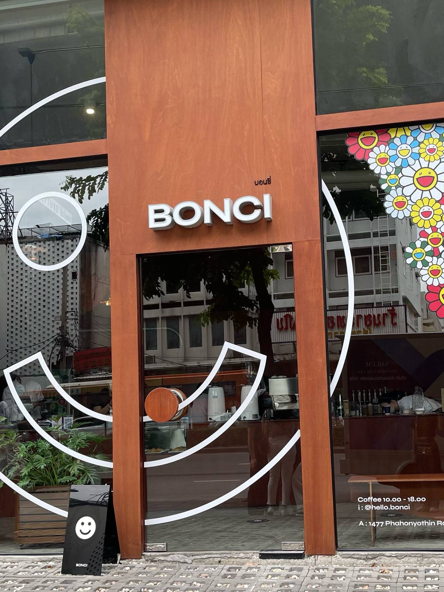 รีวิว BONCI สะพานควาย - คาเฟ่สุดชิค ย่านสะพานควาย