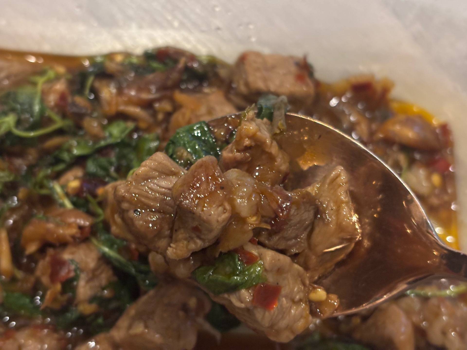 รีวิว Rod Dee Ded The Steakhouse บรรทัดทอง - ข้าวกระเพรา เนื้อดรายเอจ 🥩