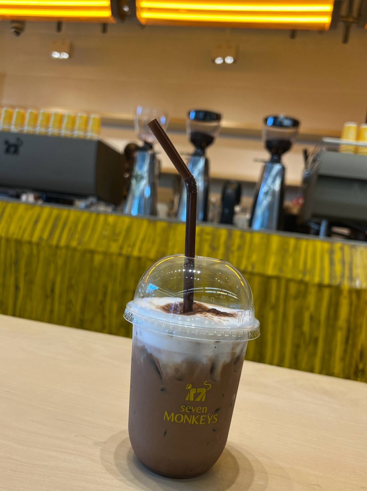 รีวิว Seven Monkeys Coffee - - คาเฟ่ในบีไฮฟ์ เมืองทองธานี