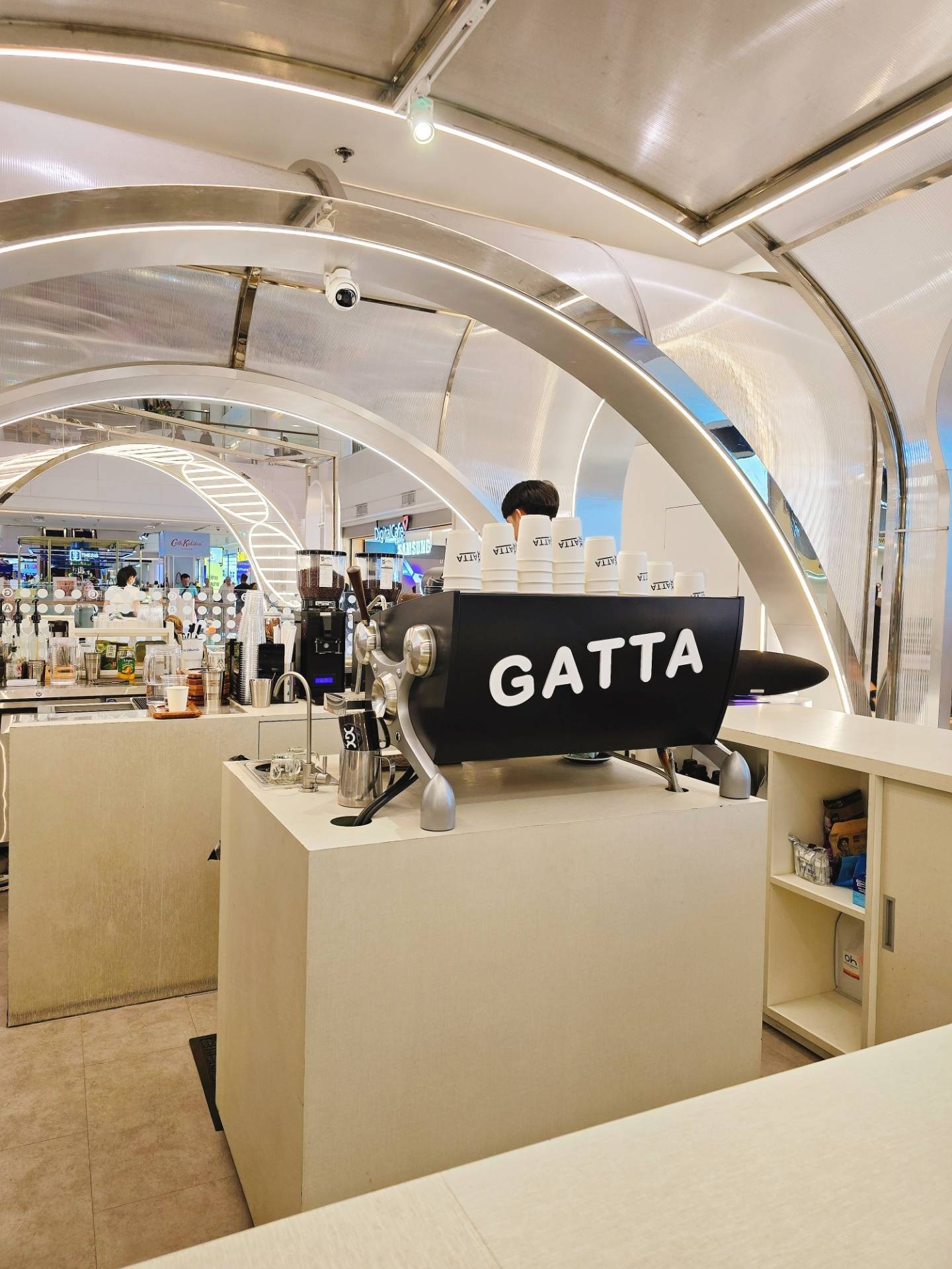 รีวิว Gatta Cafe seacon square - ร่างกายต้องการกาแฟสักแก้ว ☕️