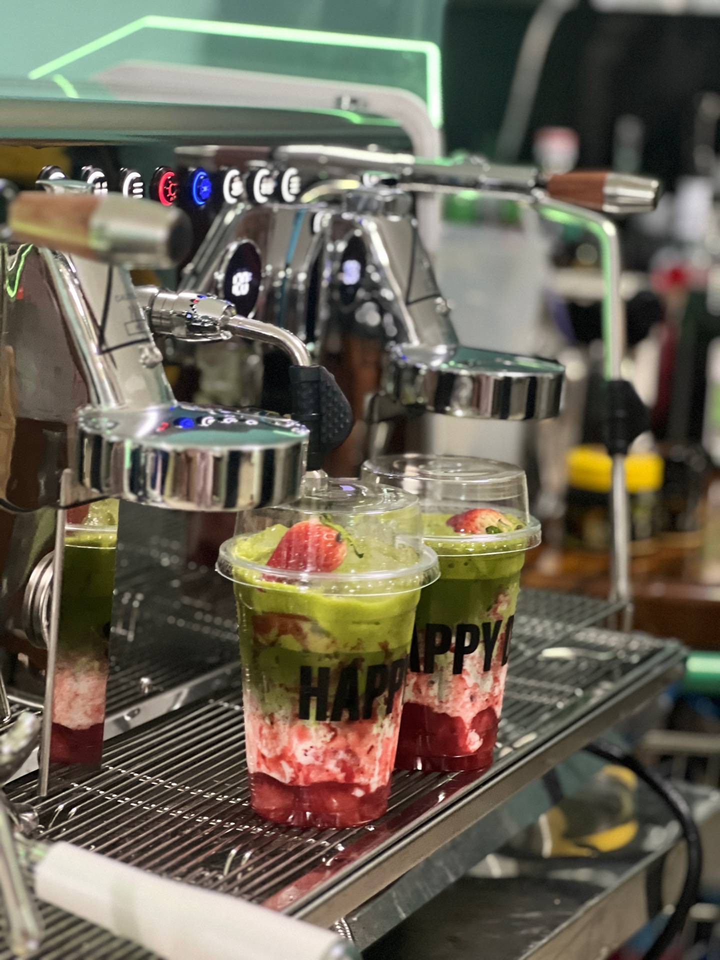 รีวิว Wednesday cafe Wednesday cafe - นัว ทำถึง 🩵🩵ร้านใหม่ของหันคา