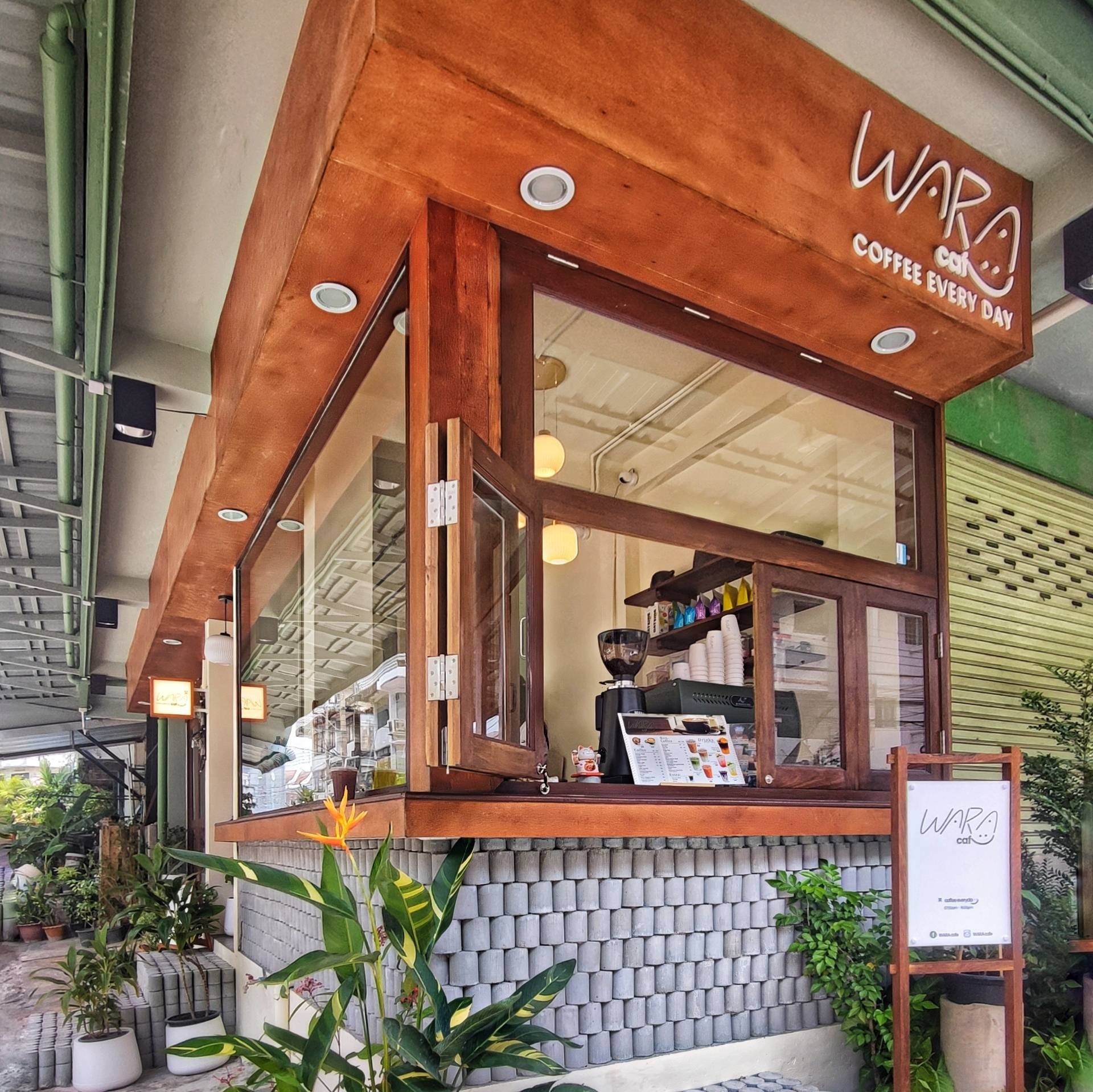 รีวิว wara cafe - ร้านกาแฟ เล็ก ๆ น่ารักในซอย พัฒนาการ 65