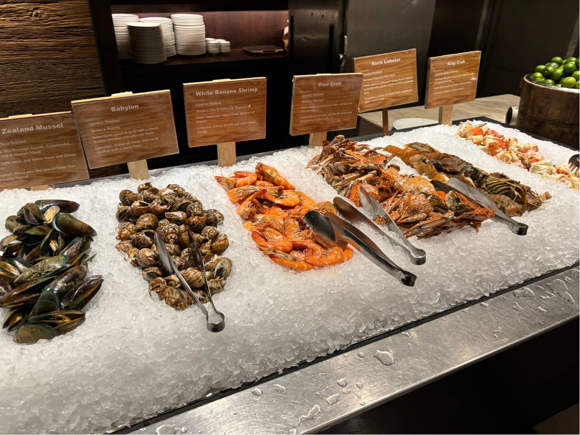 บุฟเฟต์นานาชาติ ร้าน Goji Kitchen + Bar Bangkok Marriott Marquis Queen ...