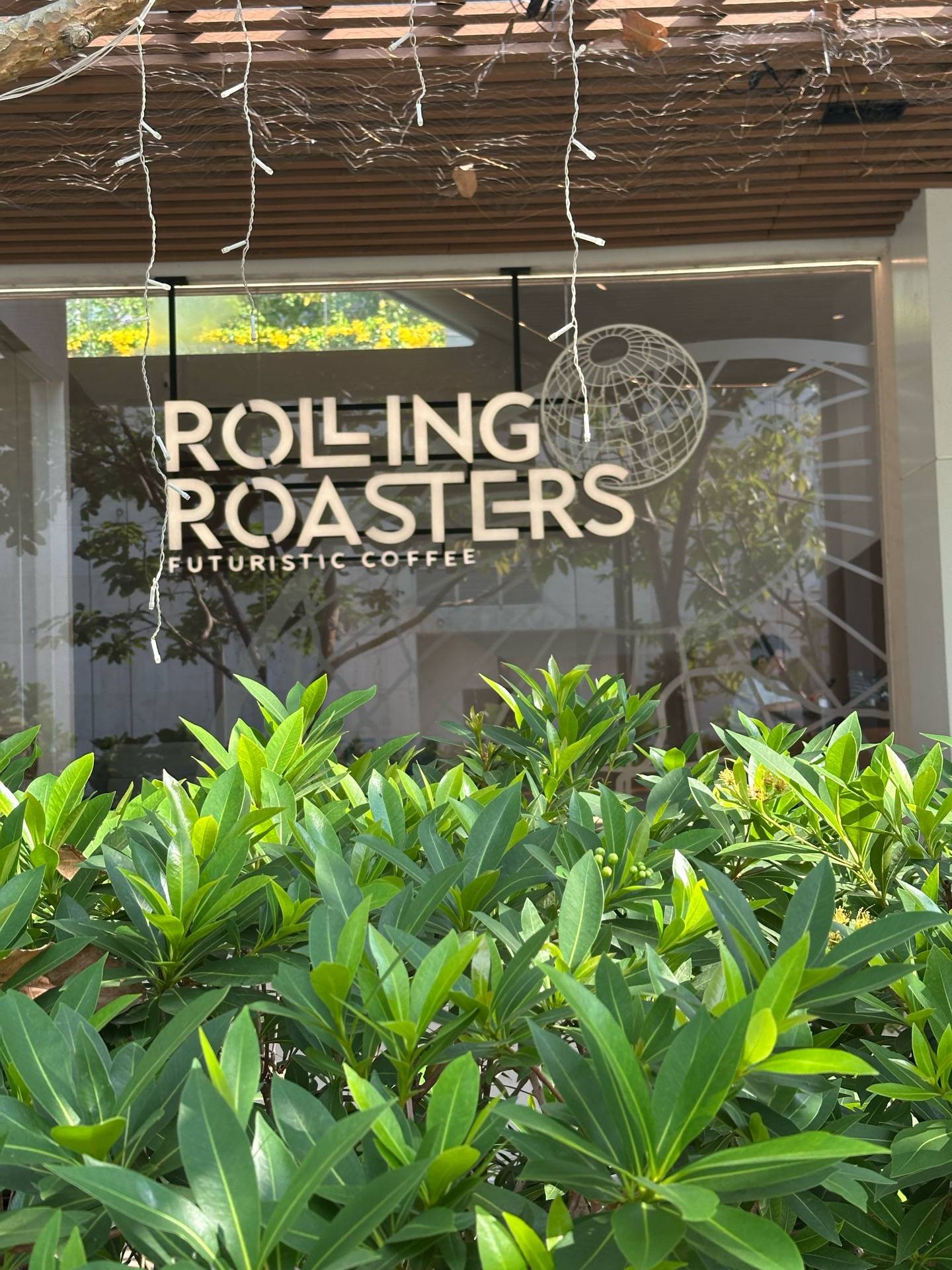 รีวิว Rolling Roasters เอกมัย - Rolling Roasters 📍 สาขาเอกมัย จอดรถ ...