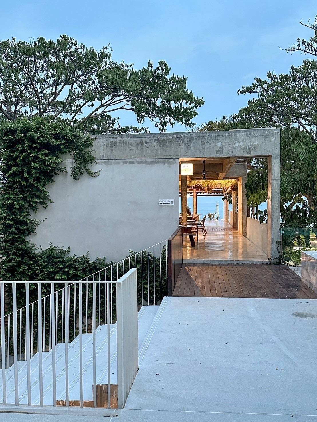 ร้าน sunset pool bar | รีวิวร้านอาหาร