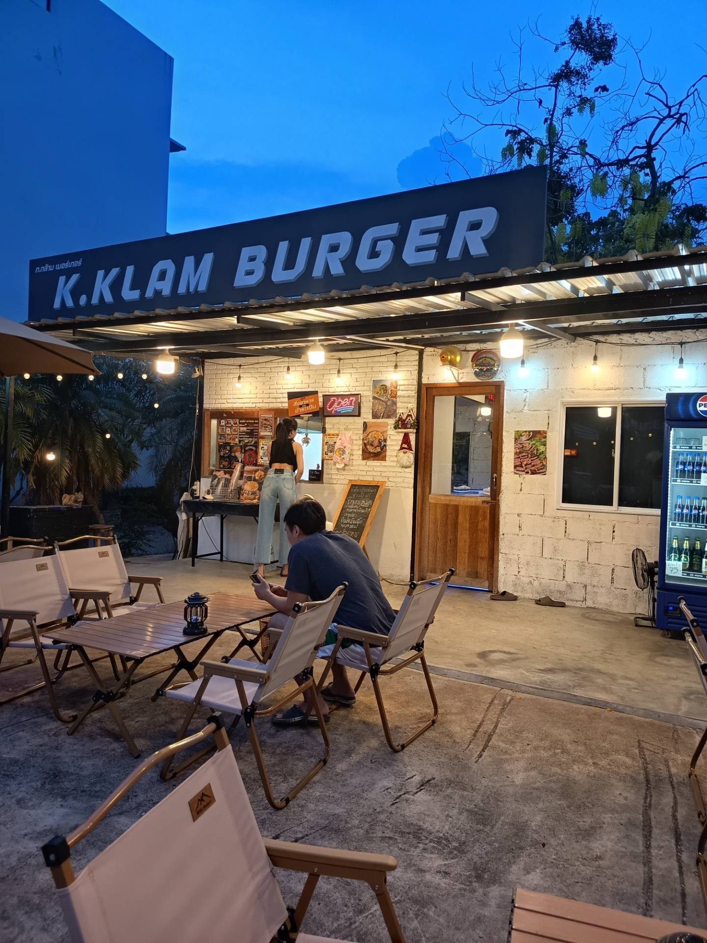 รีวิว K. Klam Burger - ไม่ลองแล้วจะรู้ได้ไง