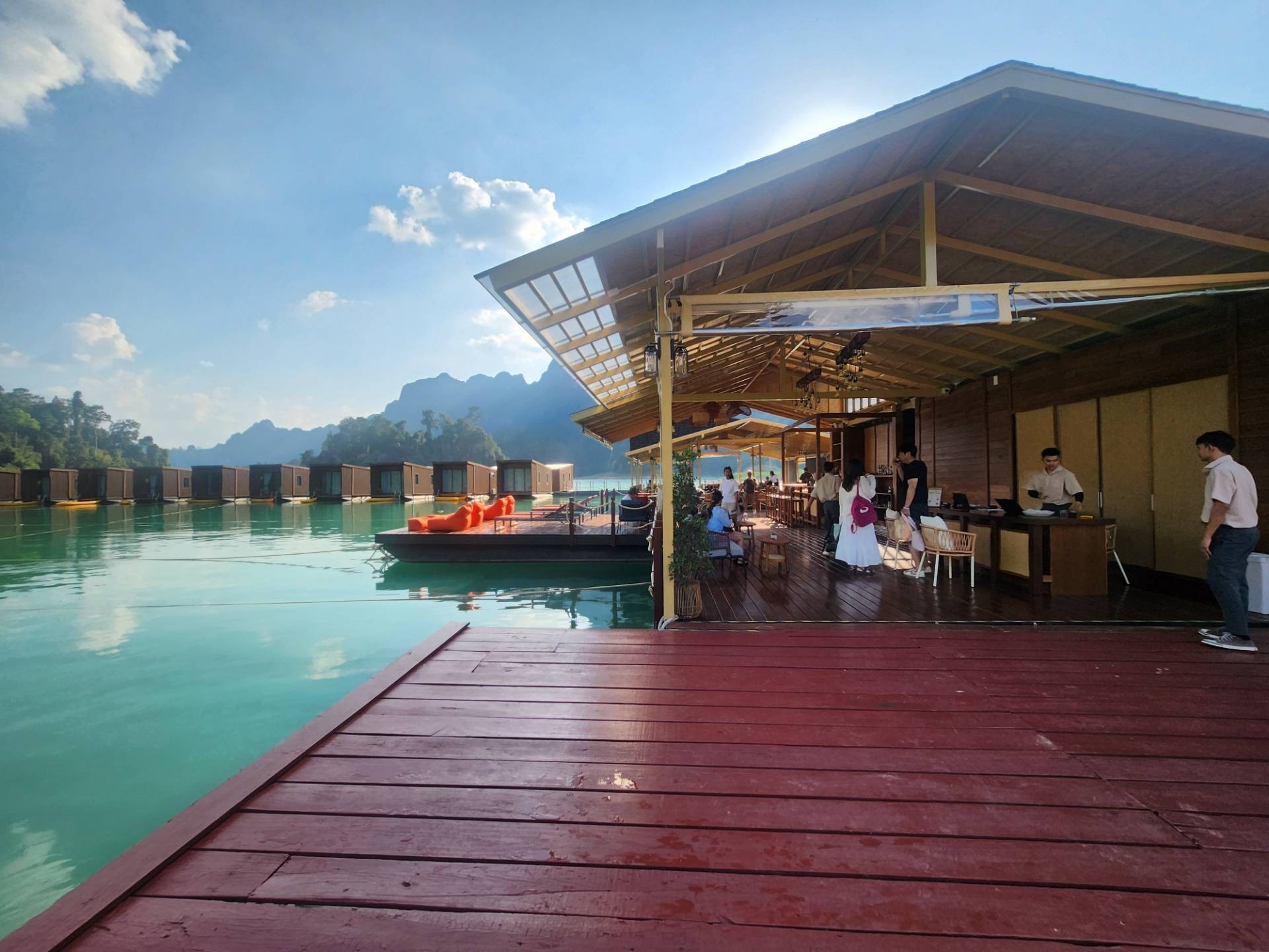 รูป 360° Issara Floating Resort