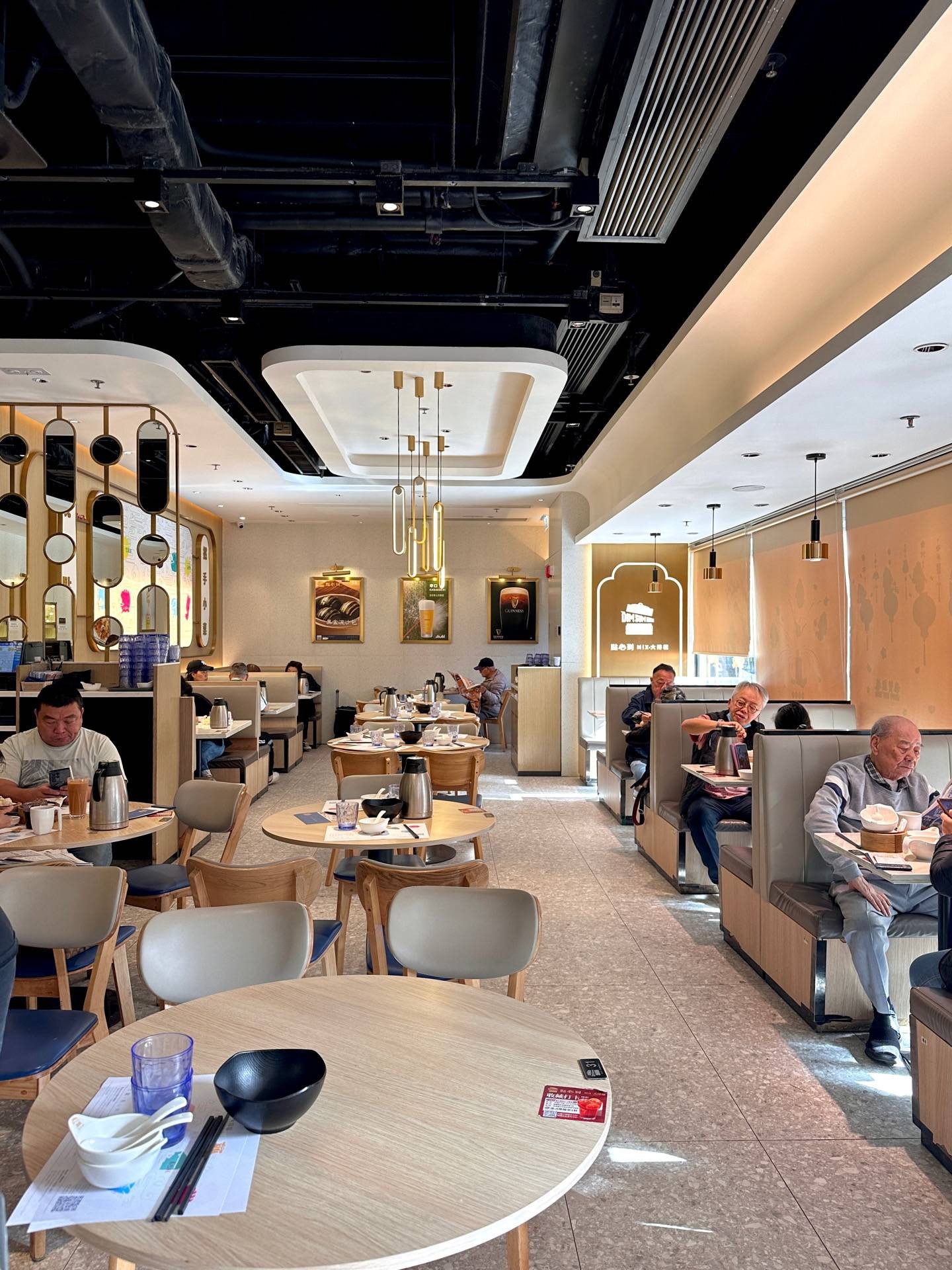 รีวิว Dim Sum Here (Sai Yee Street) - ติ่มซำยามเช้าย่าน Mong Kok