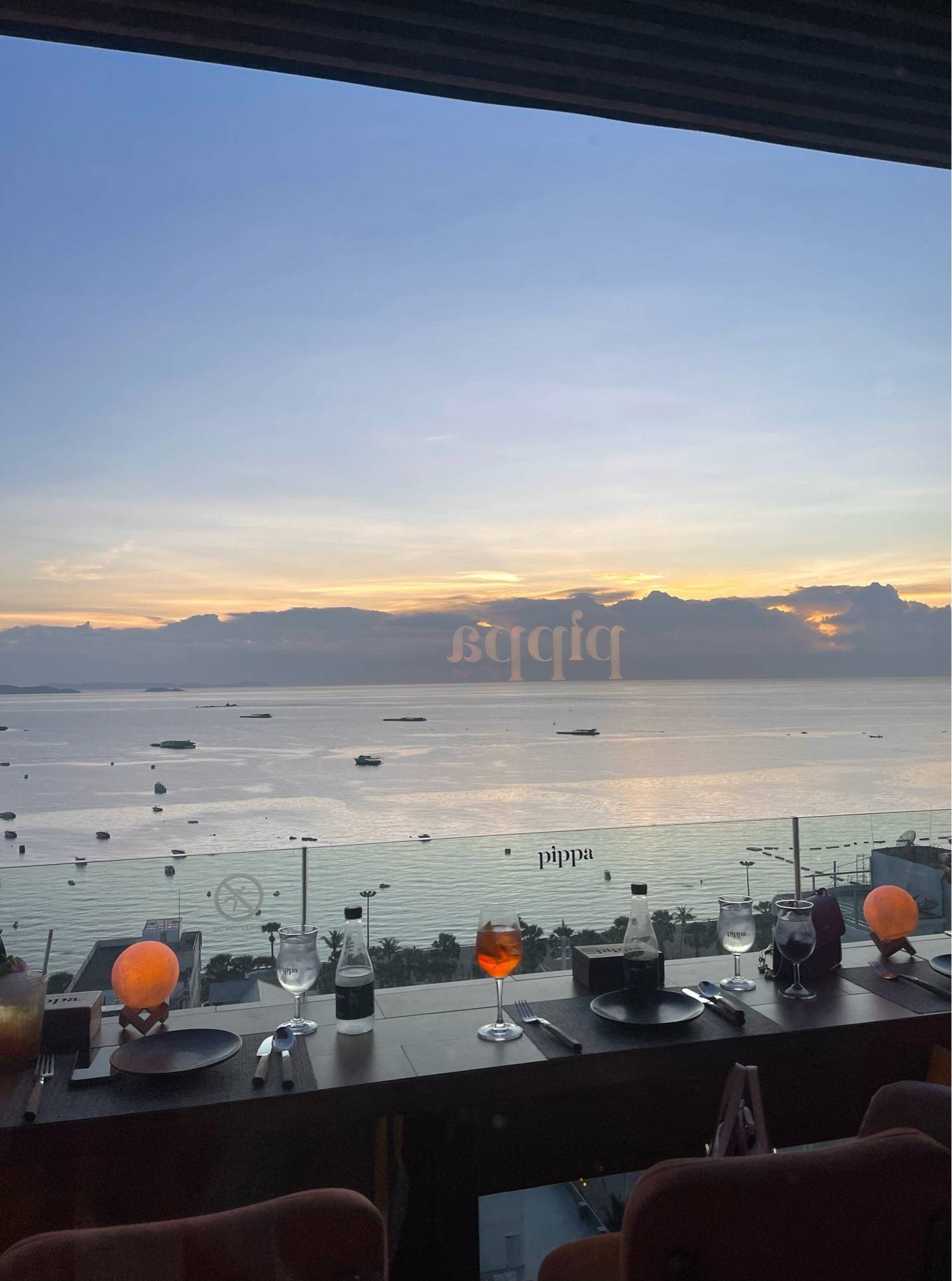 รีวิว Pippa Restaurant พัทยา - ร้านอาหารบน rooftop บรรยากาศดี