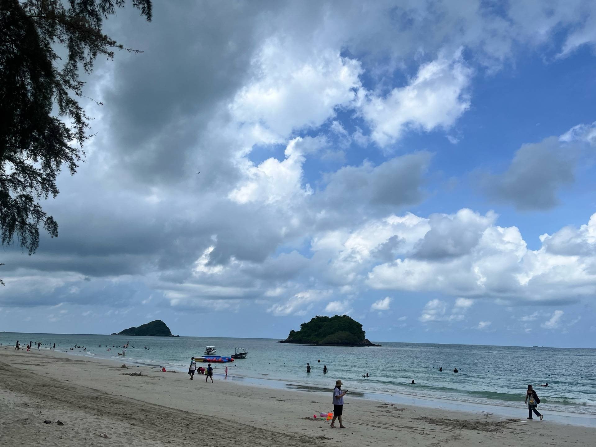 รูป หาดนางรำ