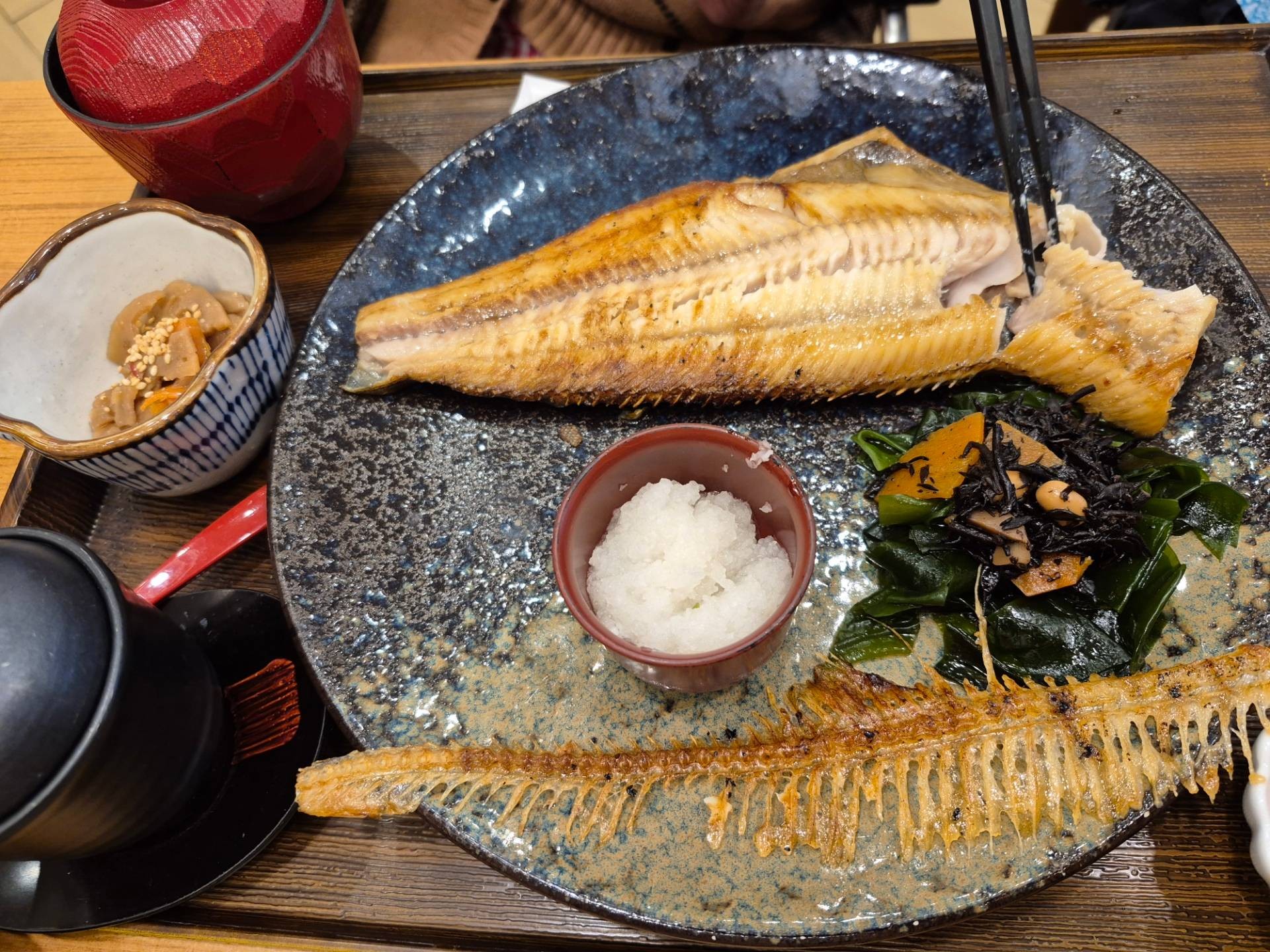 ปลาชิมะฮอกเกะย่างถ่าน ร้าน OOTOYA เซ็นทรัลนครปฐม