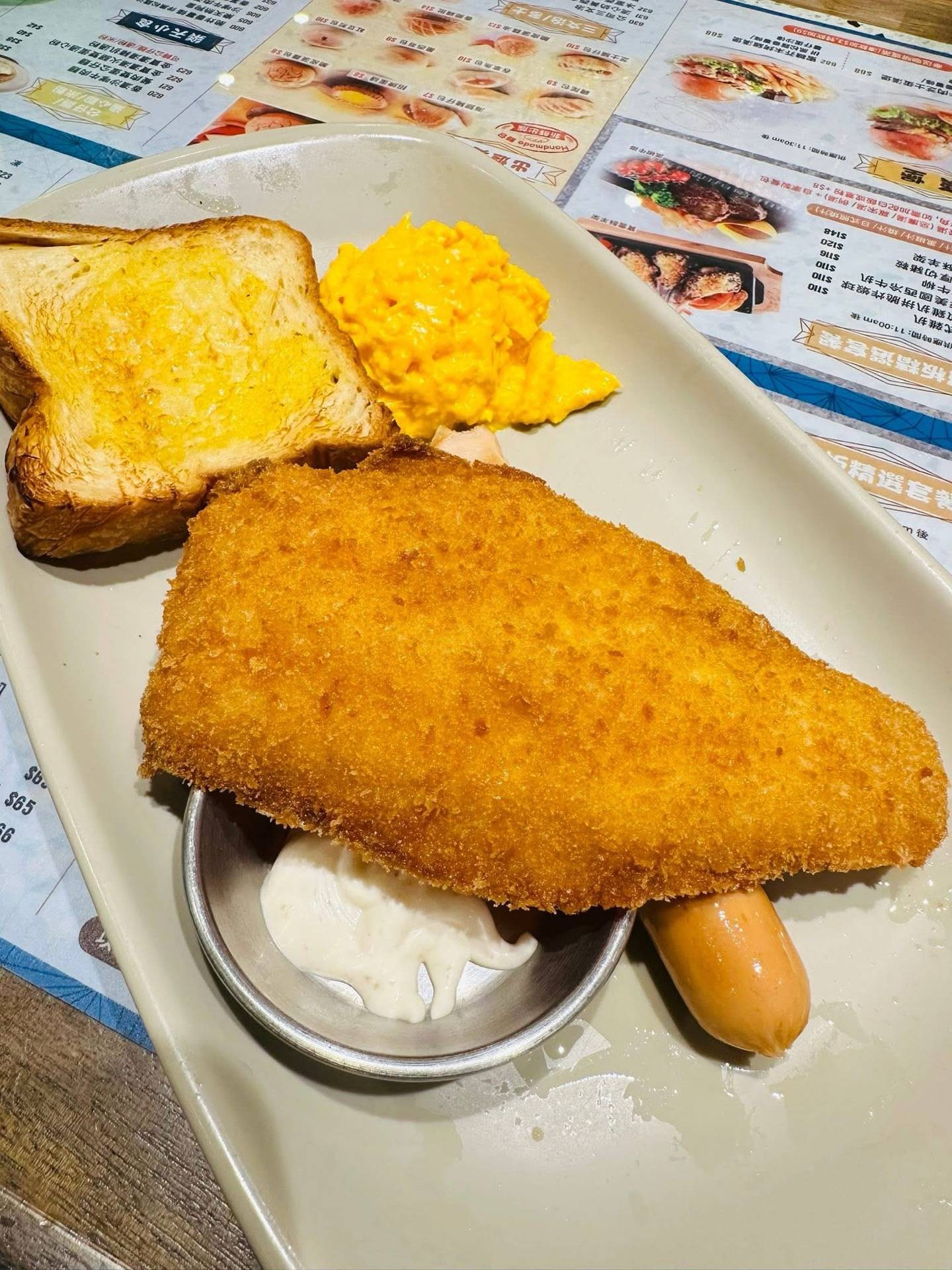 รีวิว Lok Tin Cafe - อาหารเช้าแบบฮ่องกง