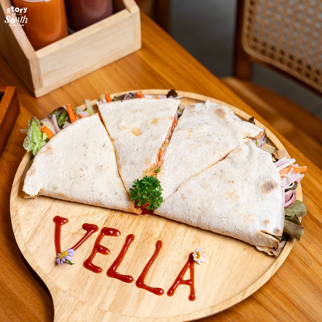 แลนด์มาร์กใหม่ริมหาดชลาทัศน์ “Vella Beach Bar & Bistro by Thongmanee”