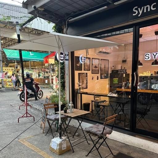 [รีวิว] ร้าน Sync Cafe’ ตลาดต้นไม้ชายคา | เมนูแนะนำ รูปภาพ ราคา