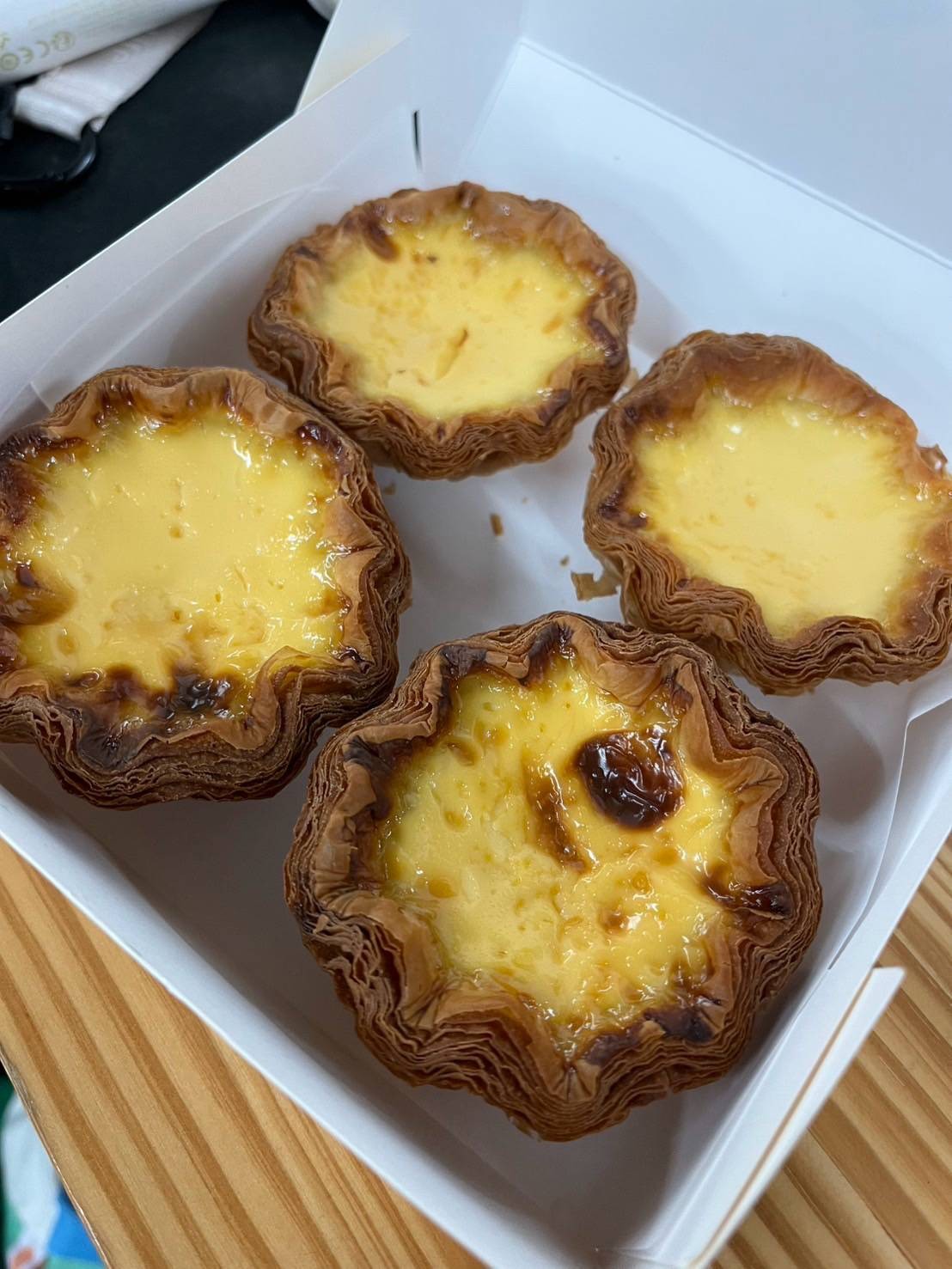 รีวิว SUNNY CHAN CROISSANT สาทร - ขนมสดใสกับใจฟูๆ