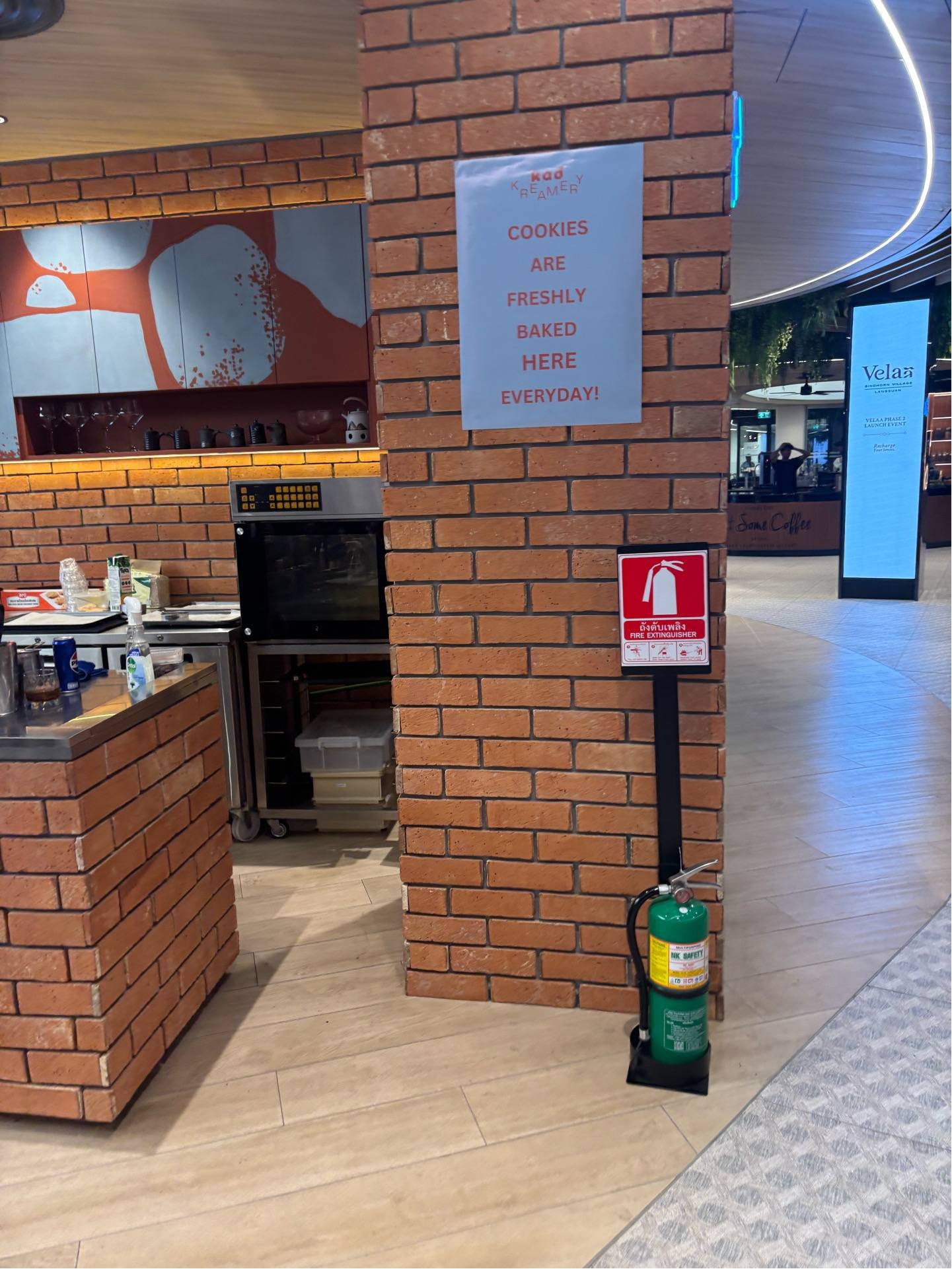 รูป Velaa Sindhorn Village Langsuan