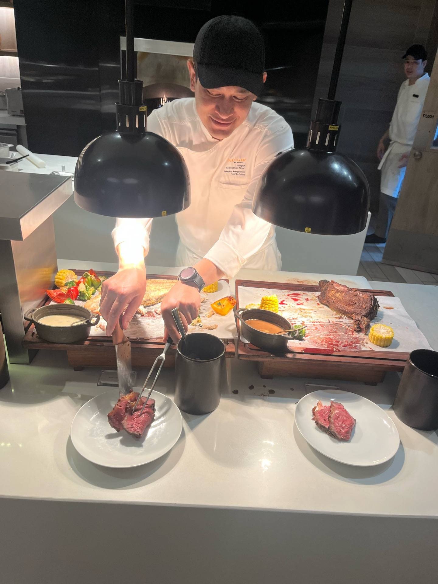 รูป Chon Som All Day Dining by Courtyard Marriott Suvarnabhumi Airport