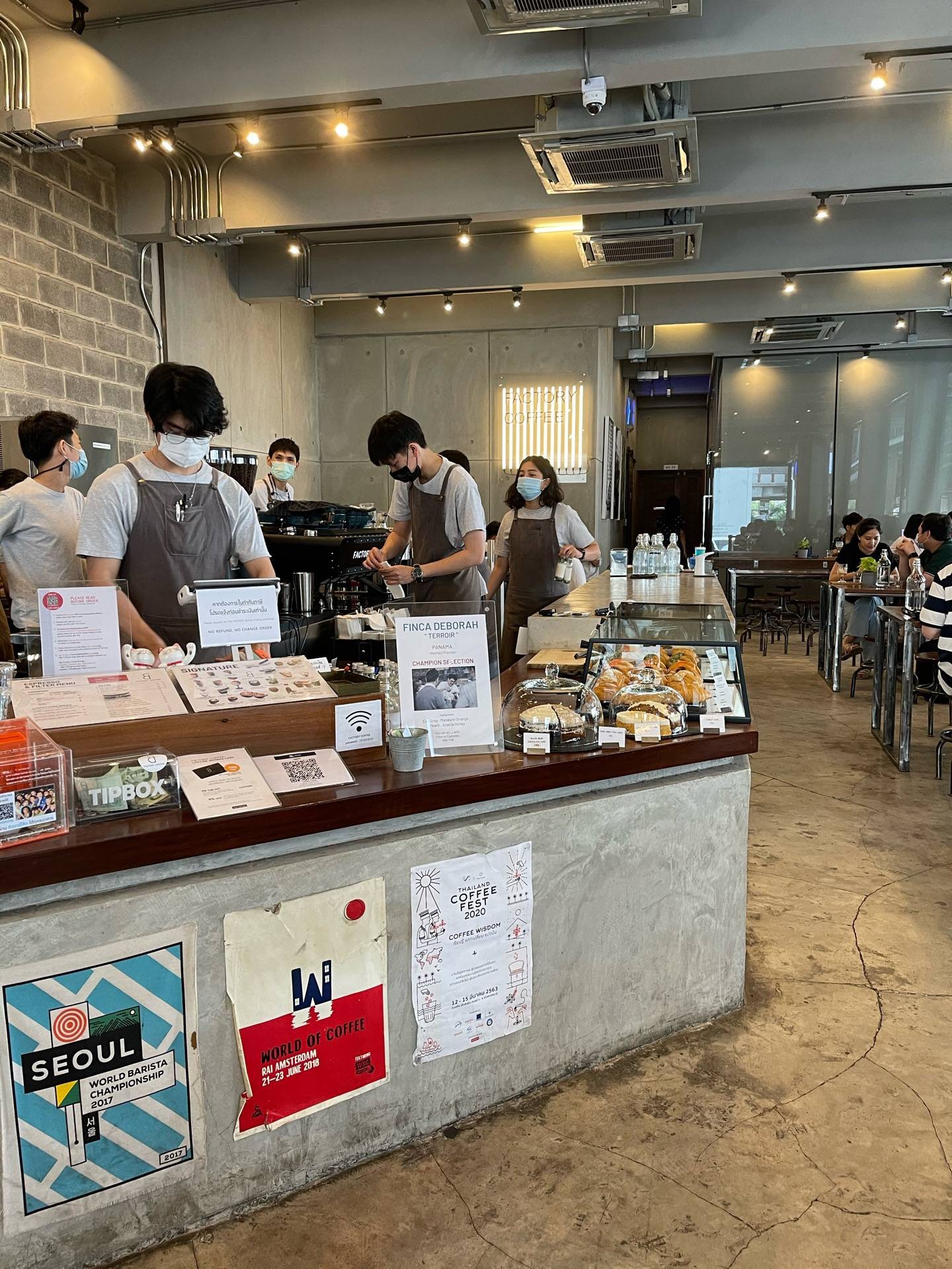 รีวิว Factory Coffee - BKK พญาไท - ร้านกาแฟดีกรีแชมป์