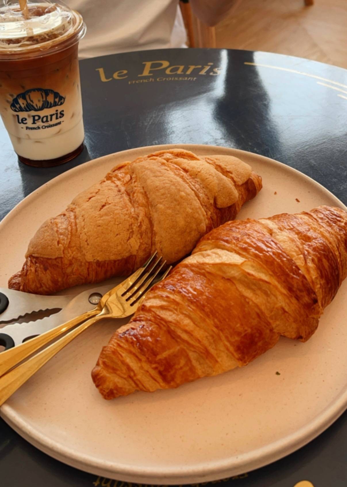 รีวิว Le Paris Pasta & Bakery เอกมัย เอกมัย - คาเฟ่ครัวซองต์สไตล์ ...