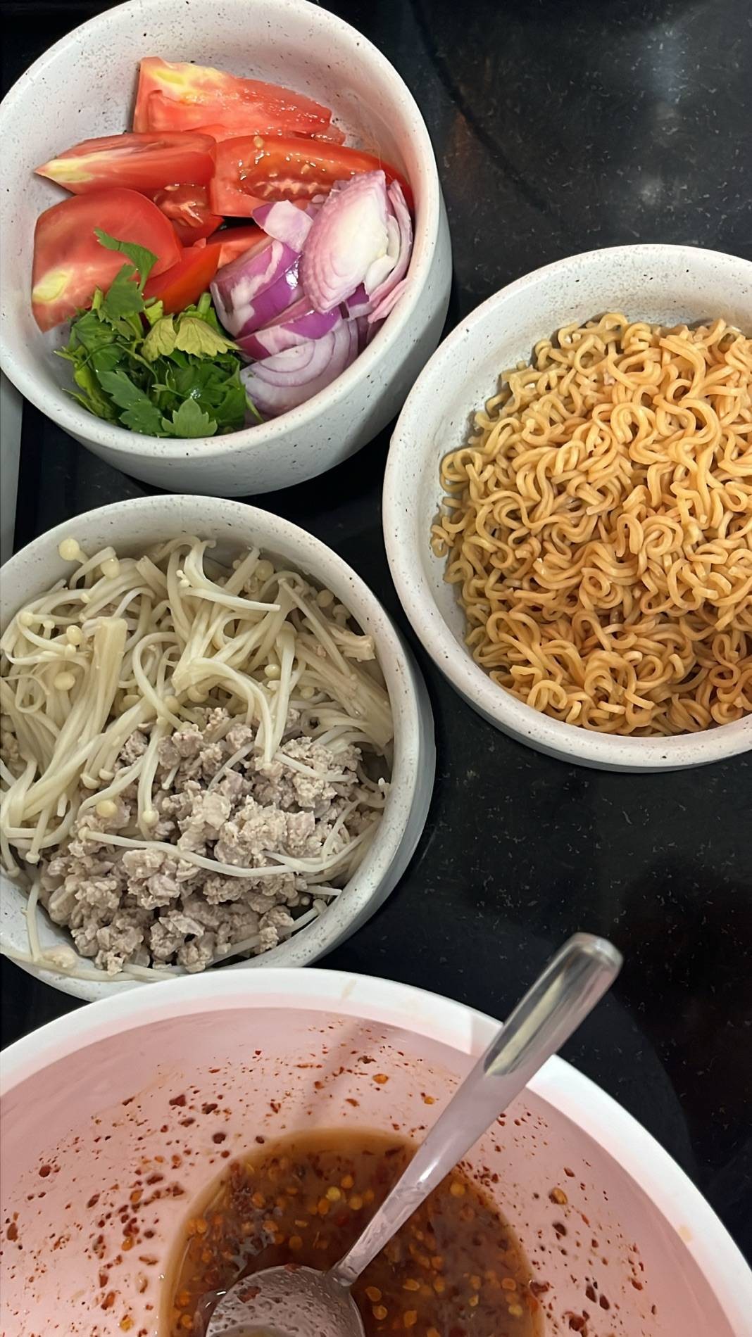 ยำแซ่บหมูเฟย Yum-mufei - สั่งอาหารเดลิเวอรี | Wongnai x LINE MAN