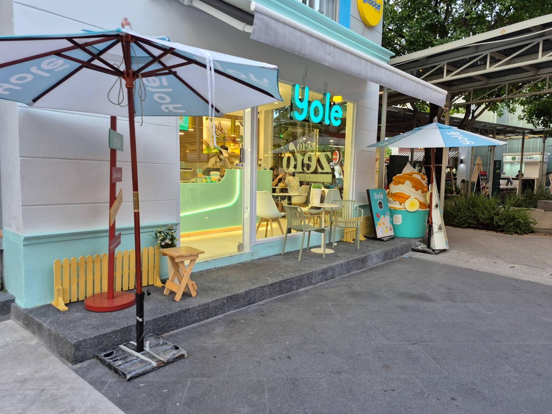 รีวิว Yole The Circle Ratchapruk - Froyo Froyo